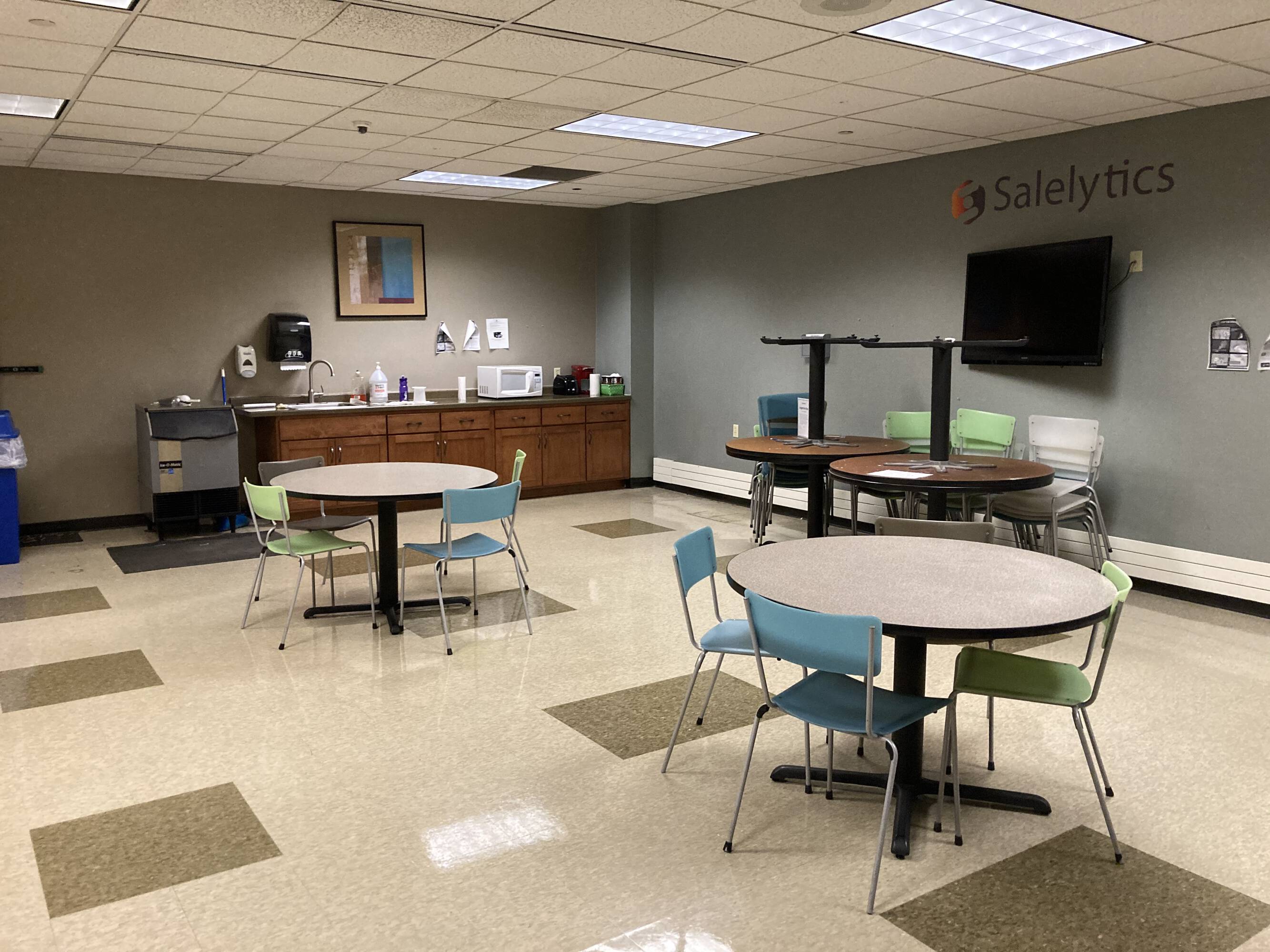 100 W College Ave, Appleton, WI 54911 | Crexi.com