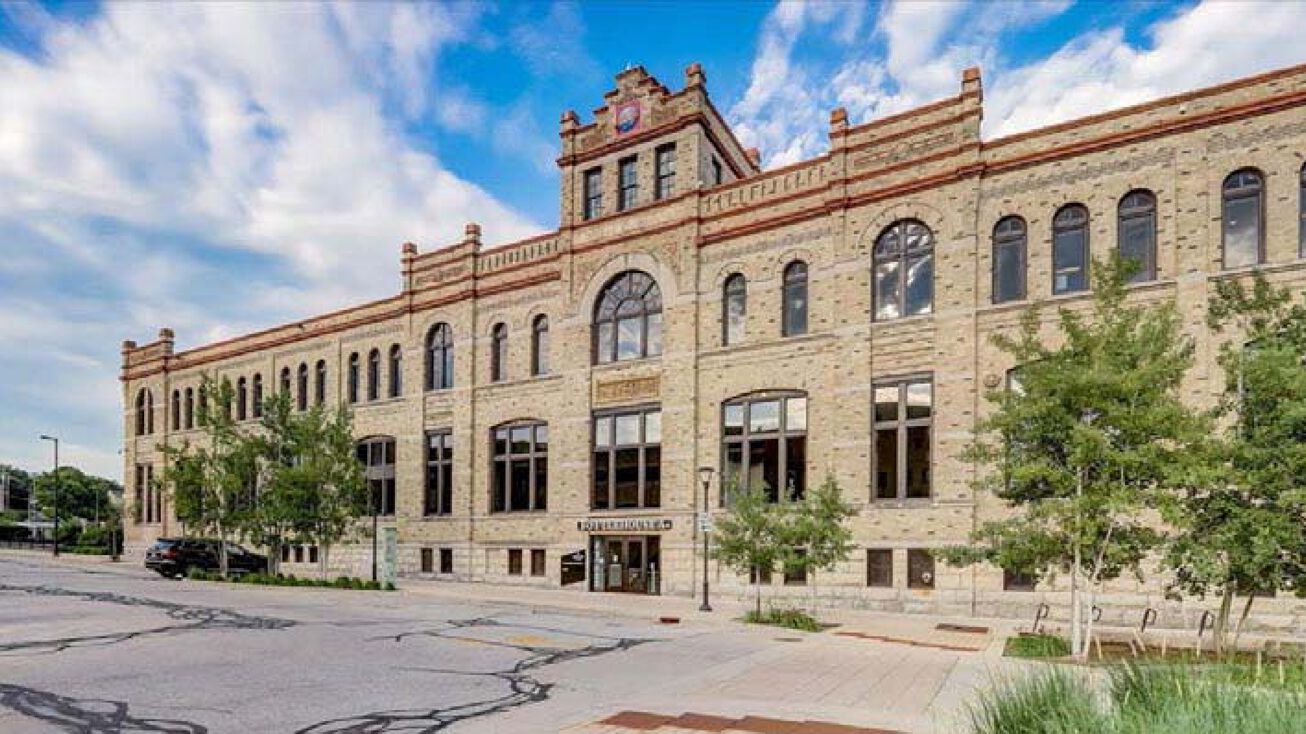 1505 - 1575 N Rivercenter Dr, Milwaukee, WI 53212 - Office Space for ...