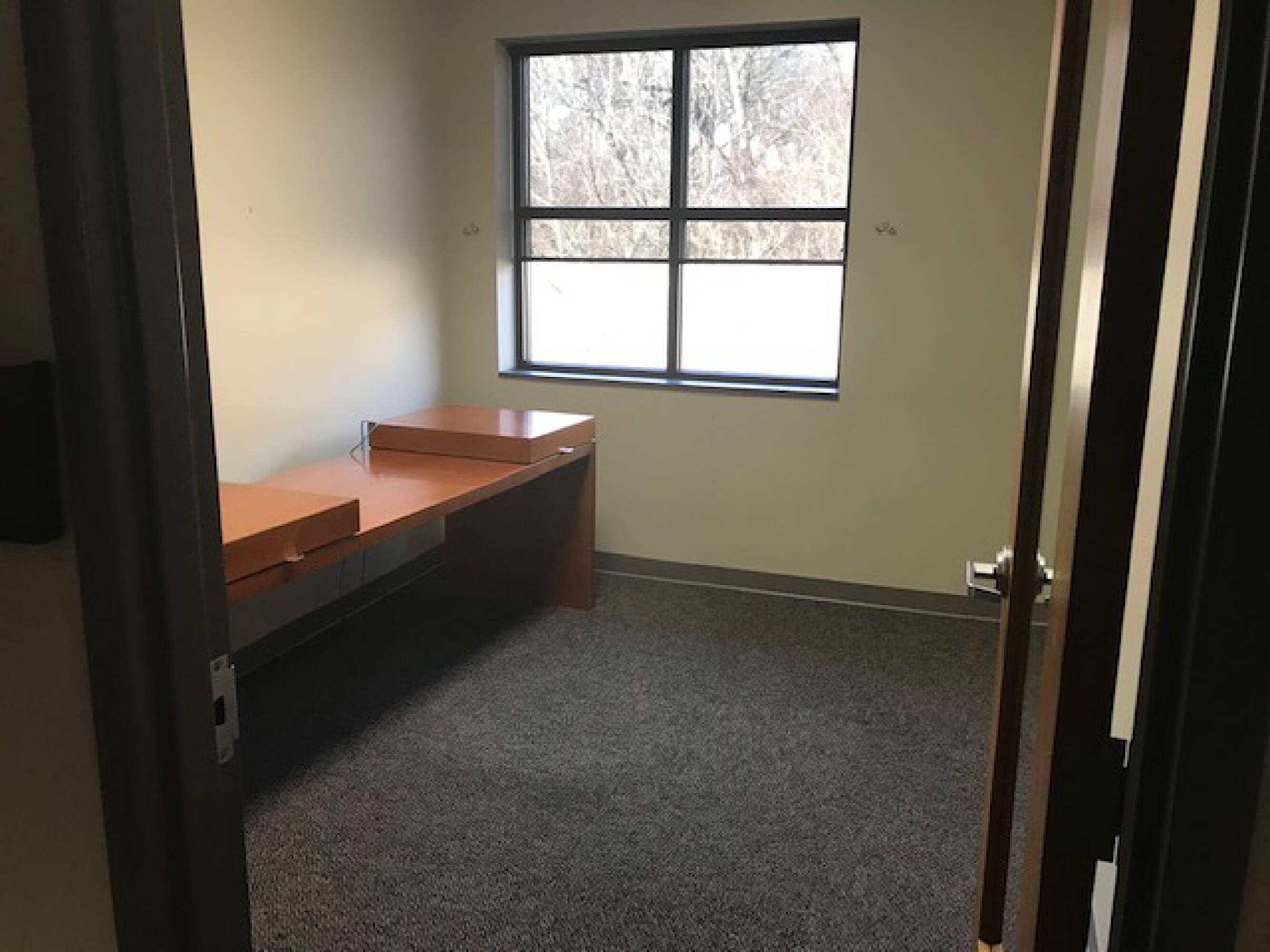 555 Valley View Dr, Moline, IL 61265 | Crexi.com