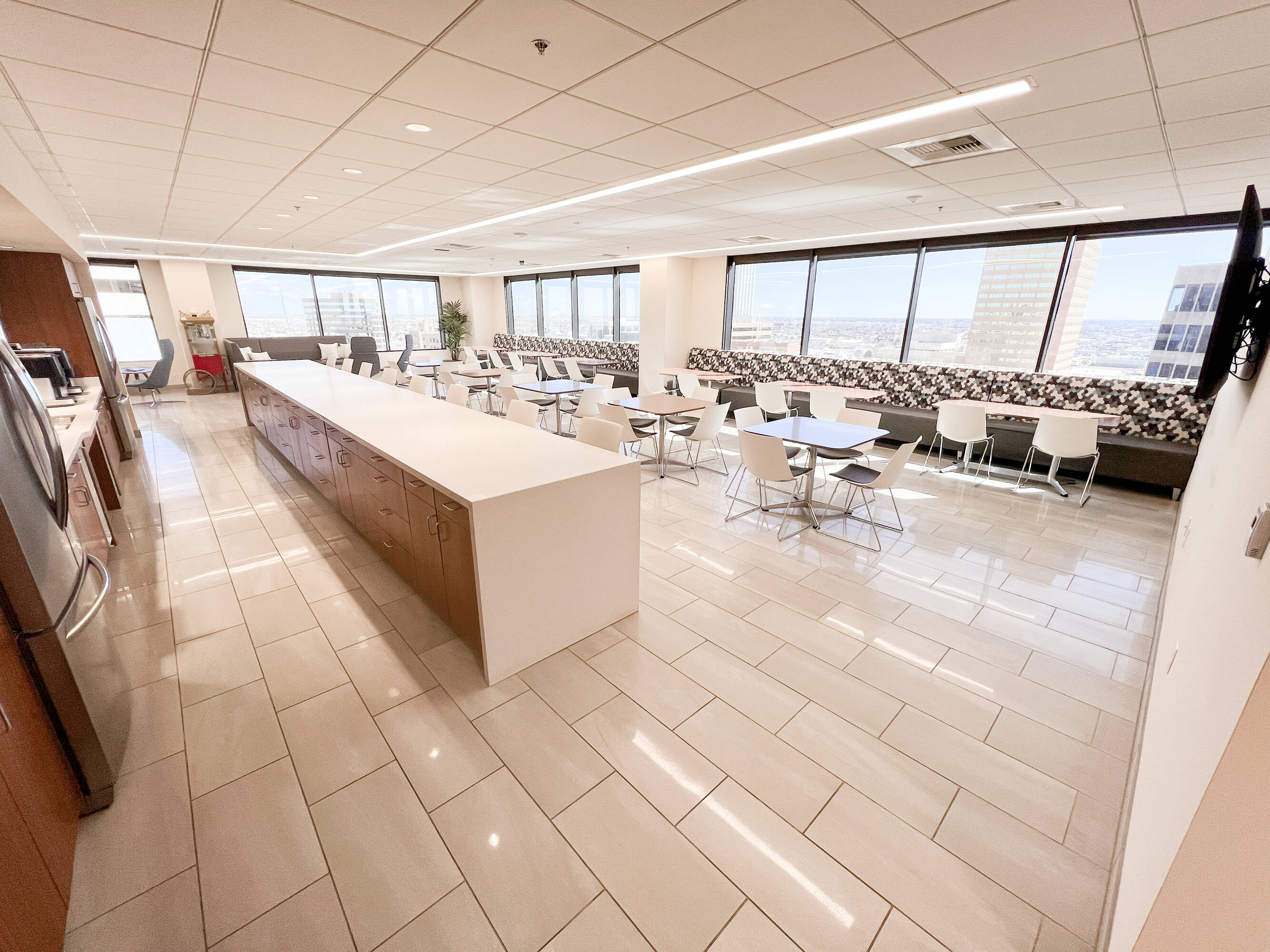 500 W Illinois Ave, Midland, TX 79701 | Crexi.com