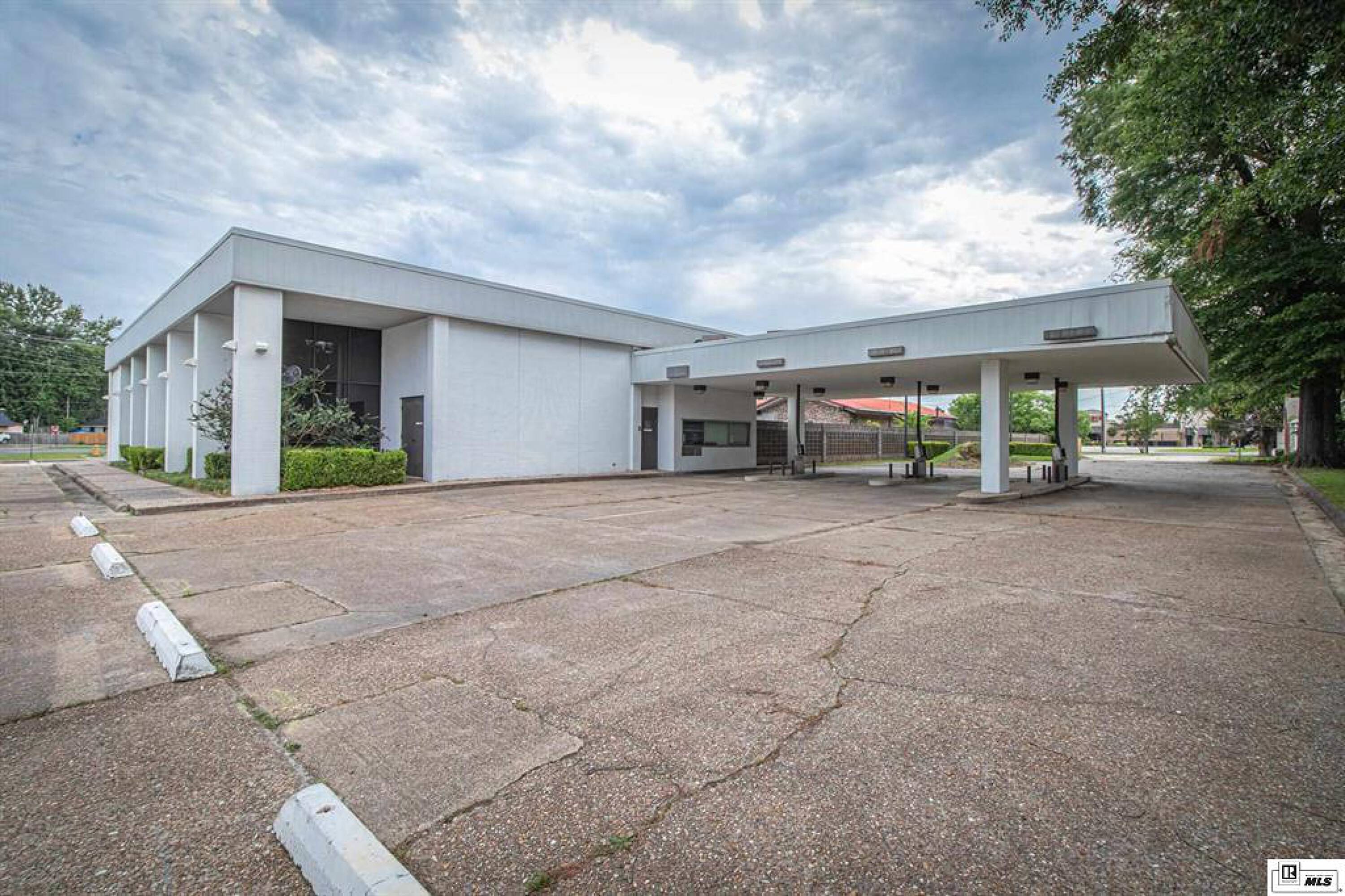 3500 Desiard Street, Monroe, LA 71203 | Crexi.com