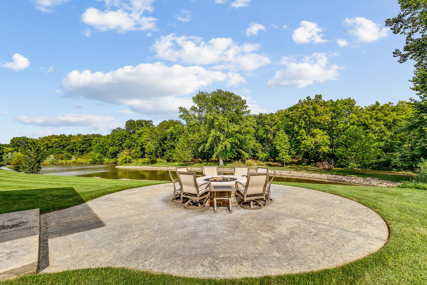 13207 W 21ST CT N Wichita KS 67235-9625 APN: 00600488 | Crexi.com