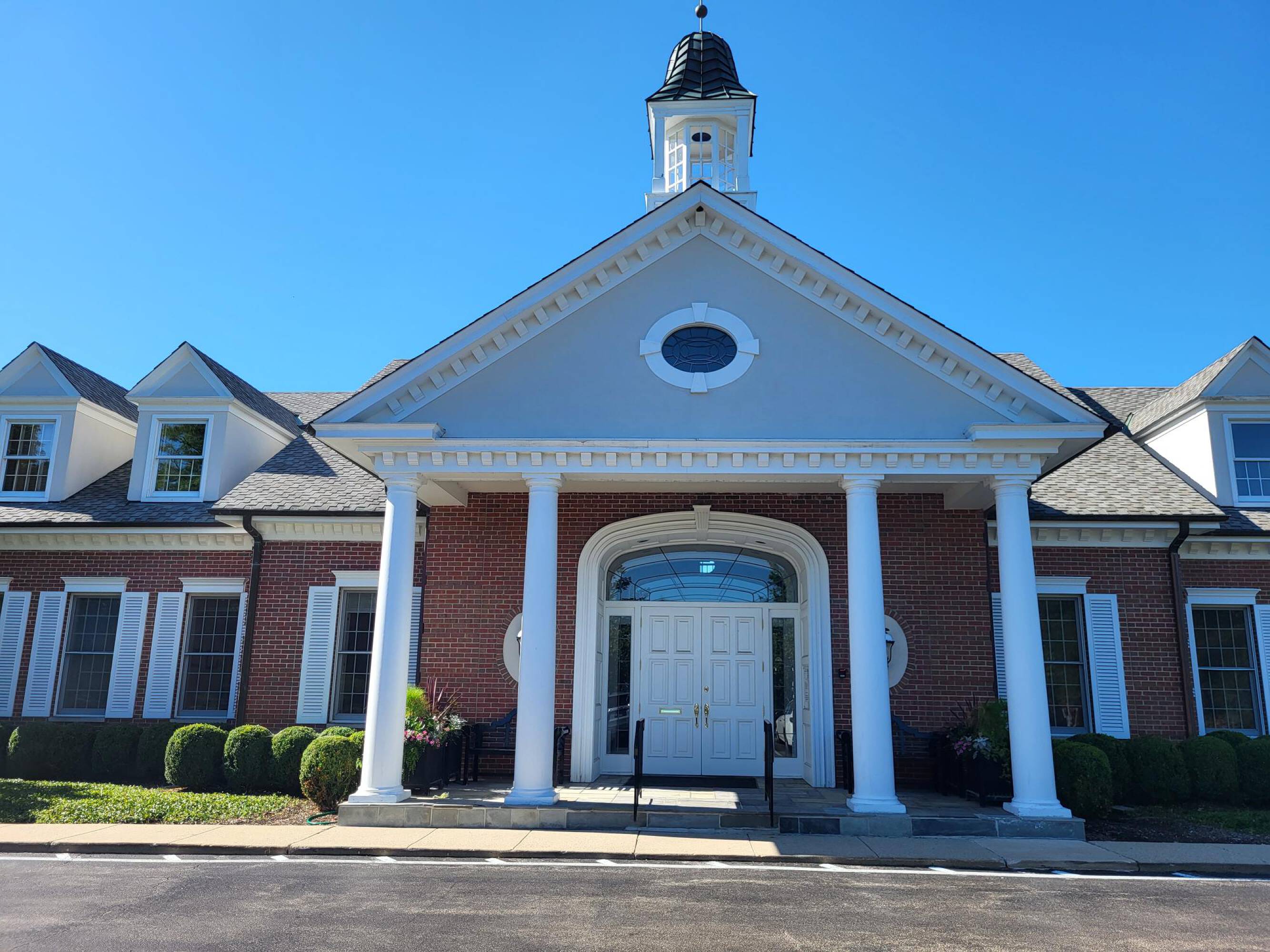 1025 W Everett Rd, Lake Forest, IL 60045 | Crexi.com