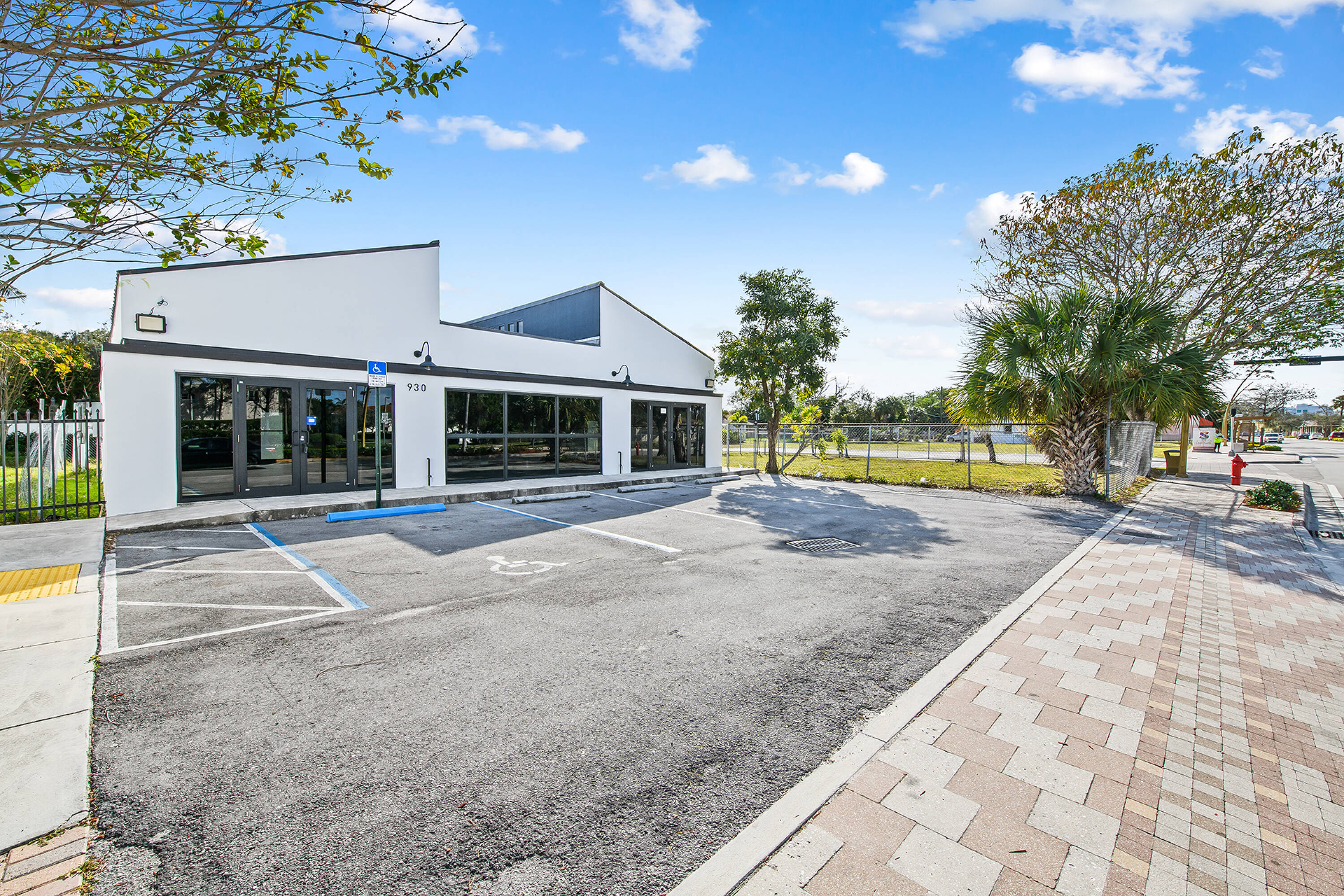 930 NW 6th St, Fort Lauderdale, FL 33311 | Crexi.com