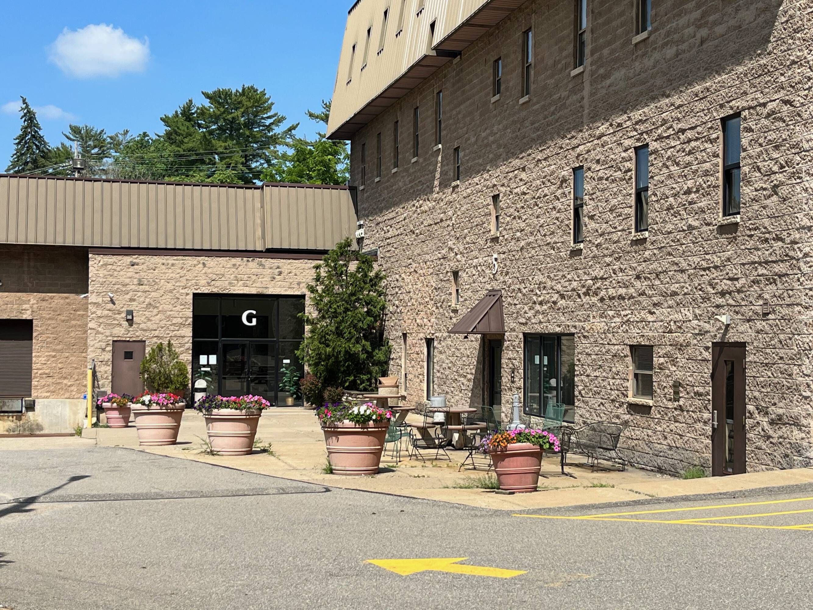 275 Curry Hollow Rd, Pittsburgh, PA 15236 | Crexi.com