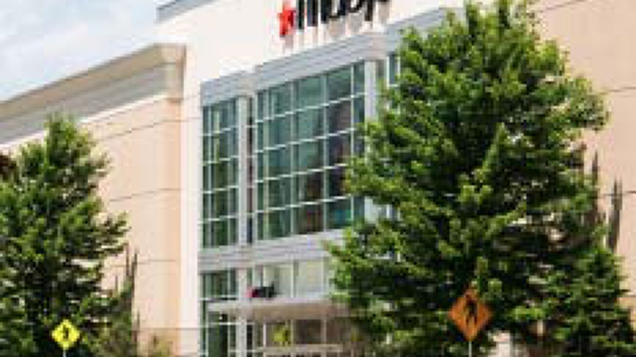 590 Pittsburgh Mills Cir, Tarentum, PA 15084 - Retail Space for Lease ...