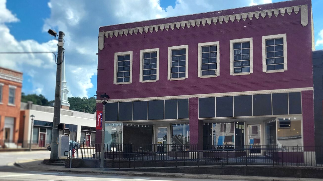 101 W Main St, Manchester, GA 31816 - Retail Space for Lease - +/-8,256 ...