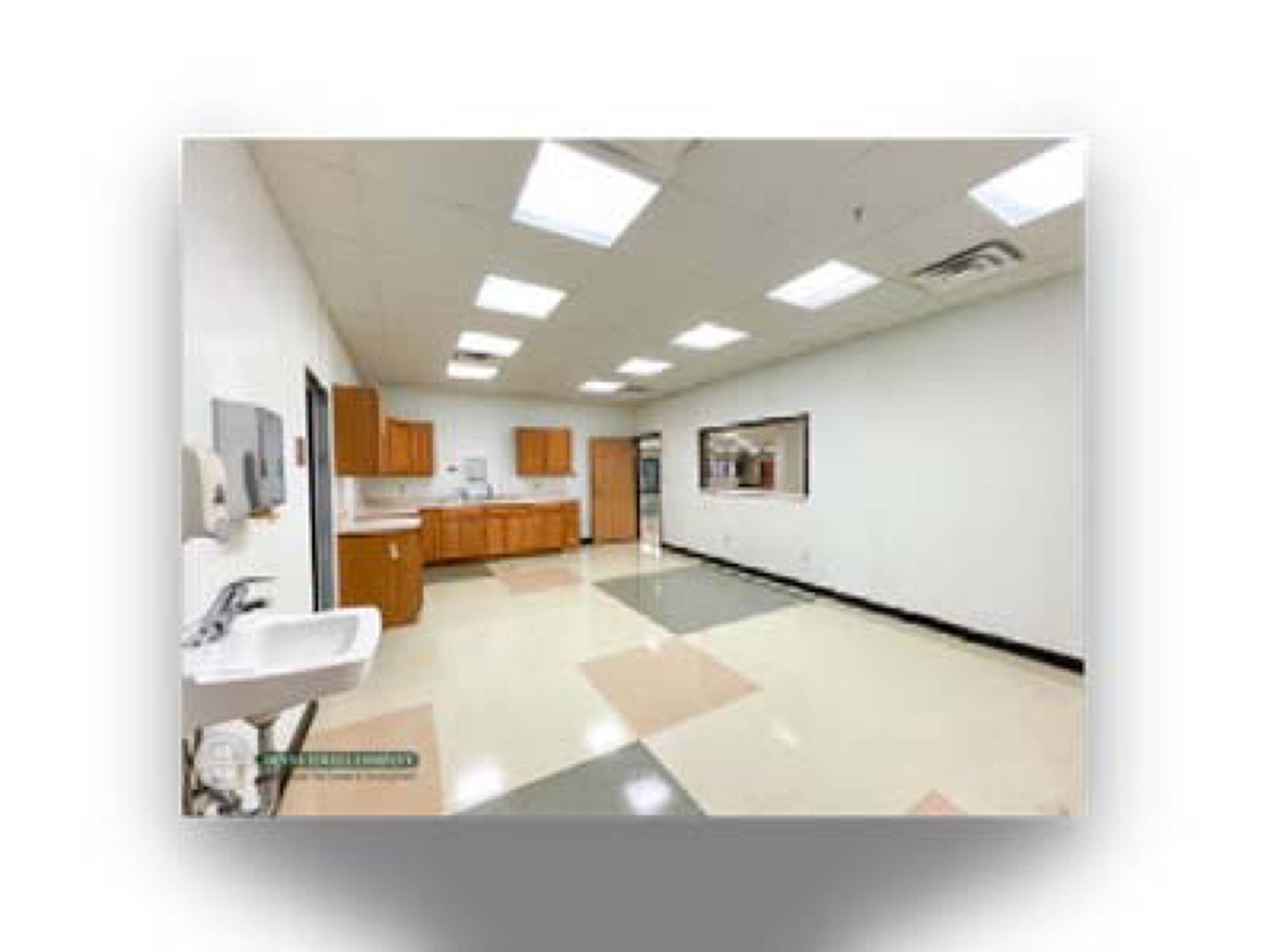 100 E Euclid Ave, Des Moines, IA 50313 | Crexi.com