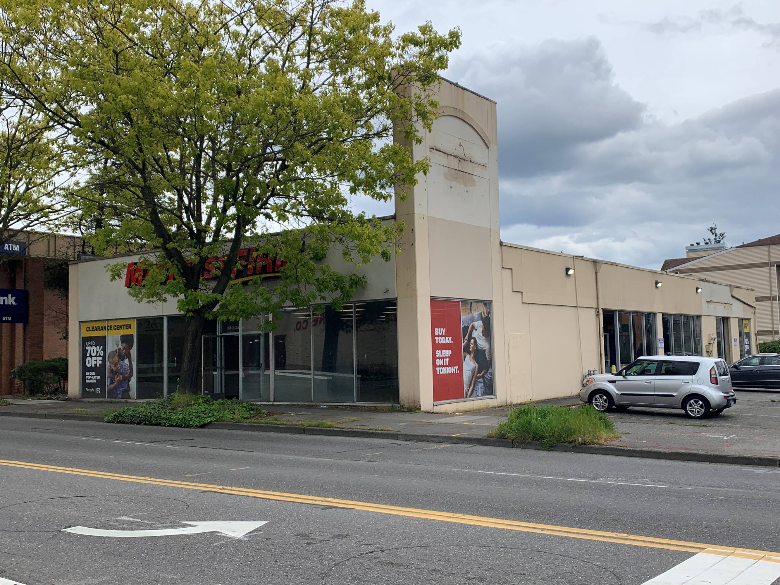 809 NE NORTHGATE WAY Seattle WA 98125-7343 APN: 2926049401 | Crexi.com