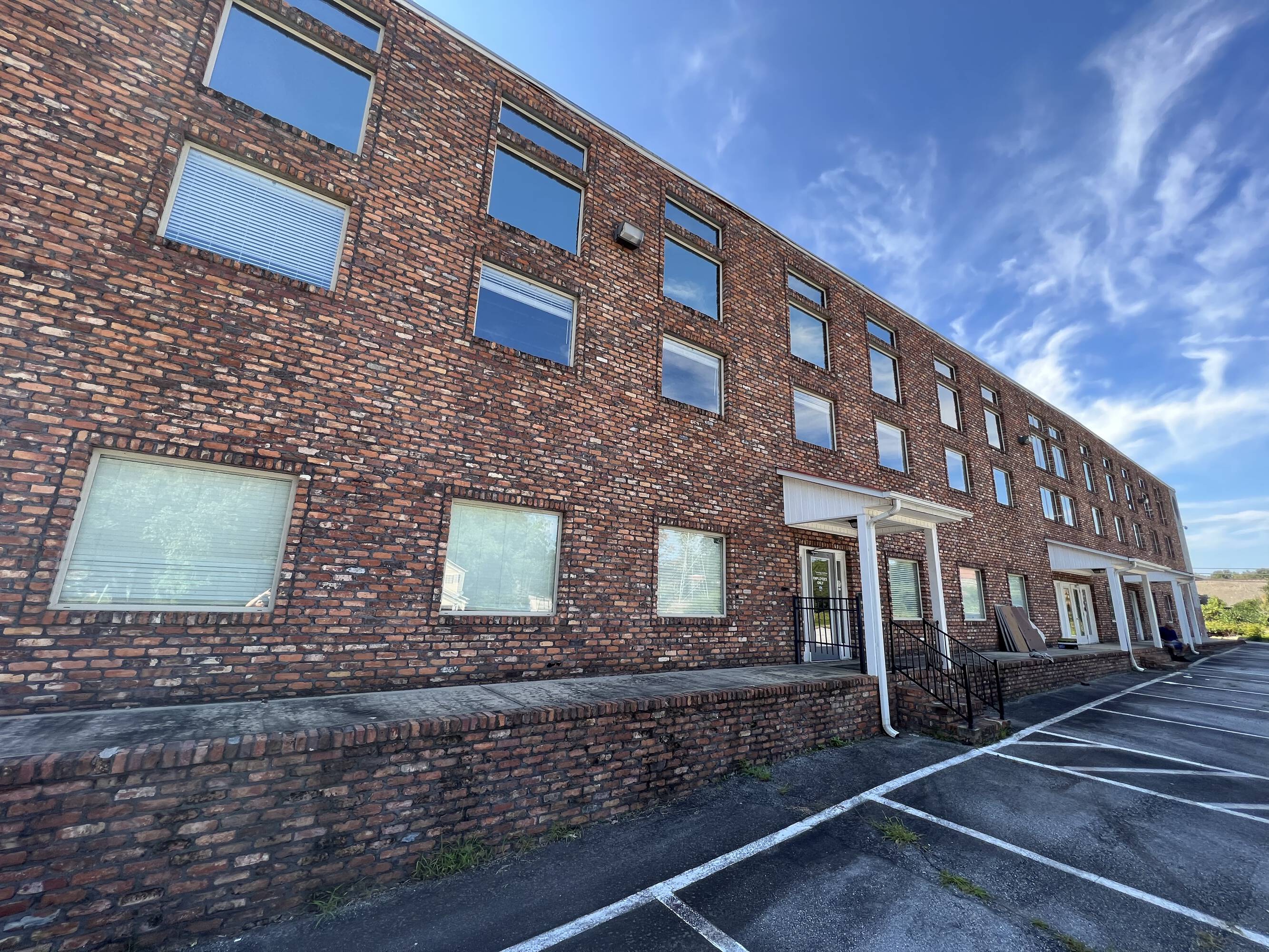 900 E Main St, Easley, SC 29640 | Crexi.com