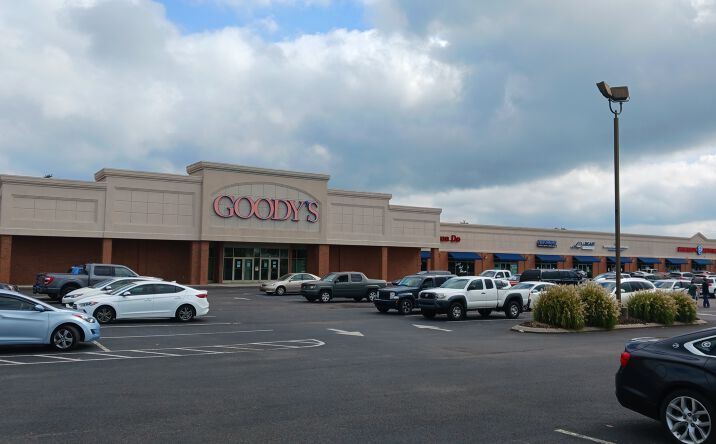 Lafayette Square, LaFayette, GA 30728 - Retail Space for Lease - WALMAR ...