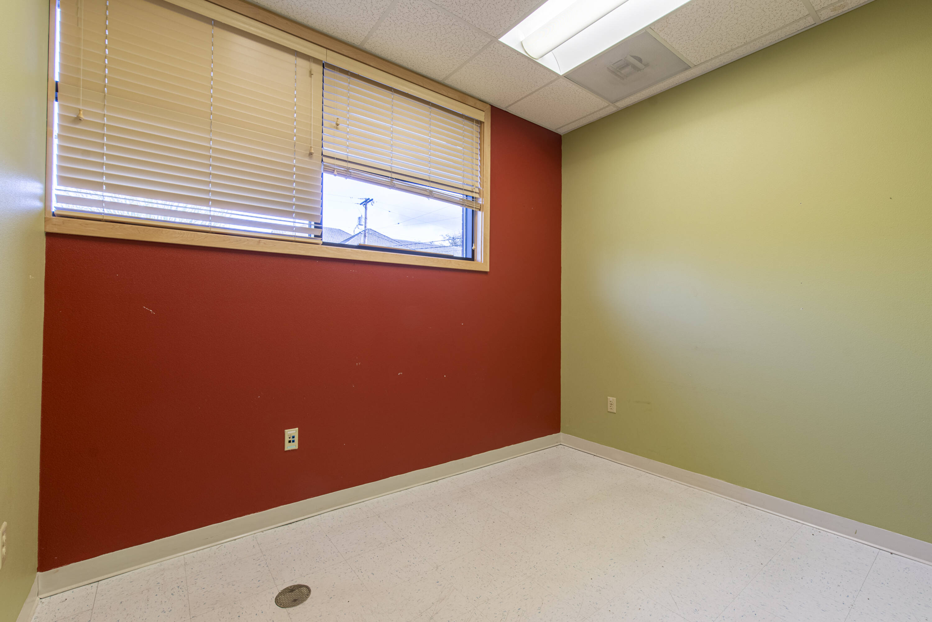 966 12th St SE, Salem, OR 97302 | Crexi.com