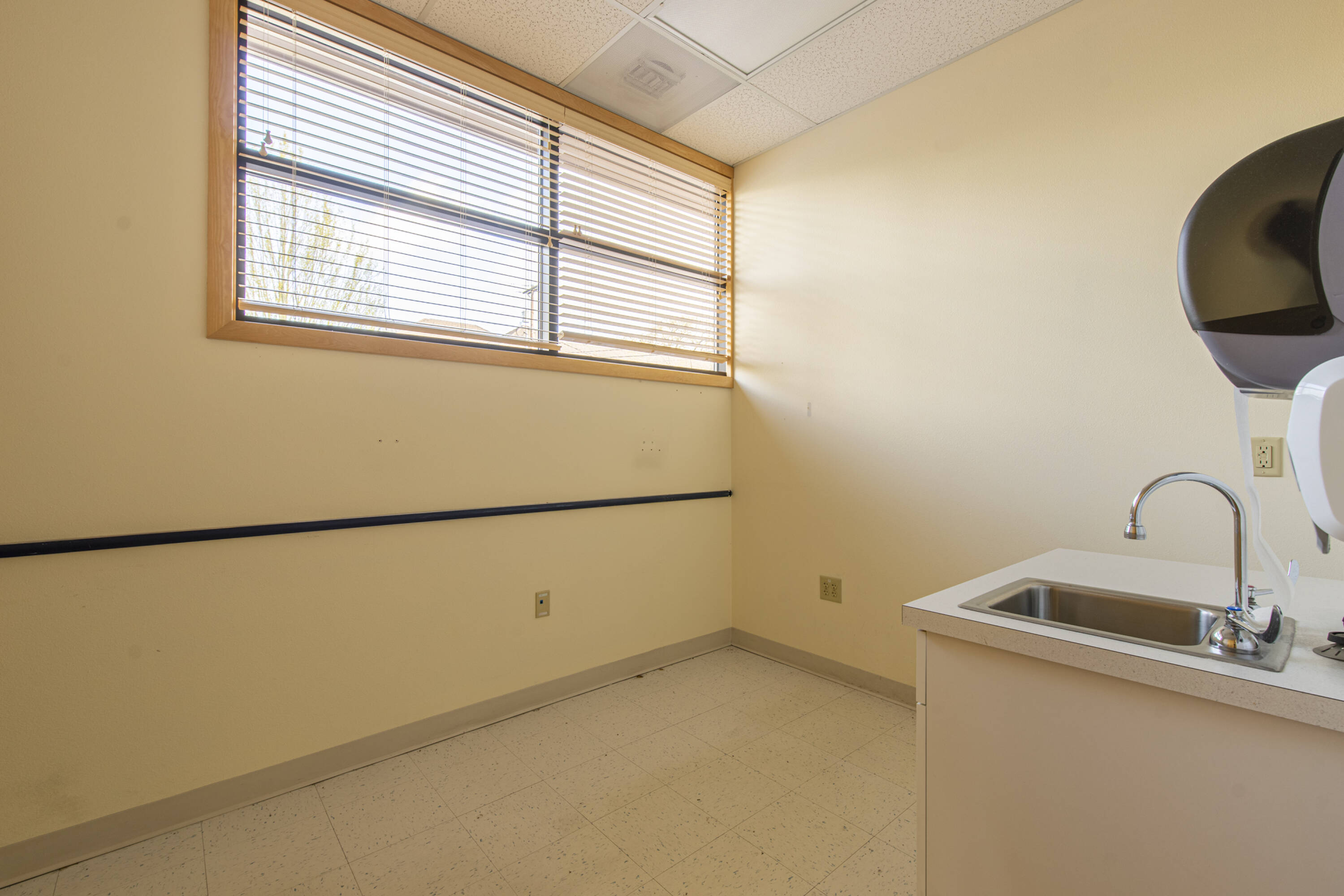 966 12th St SE, Salem, OR 97302 | Crexi.com