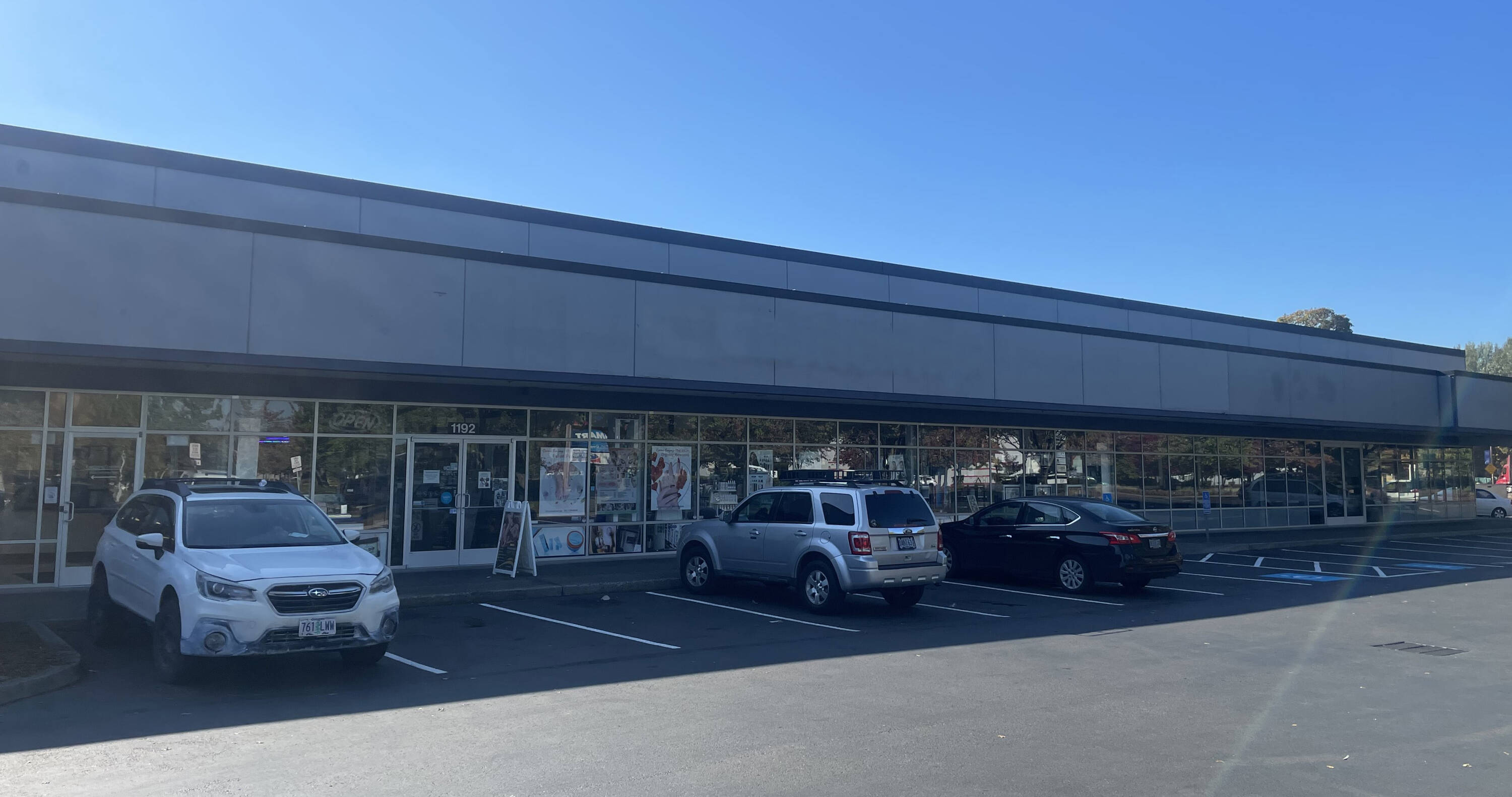 1192 N Hayden Meadows Dr, Portland, OR 97217 | Crexi.com