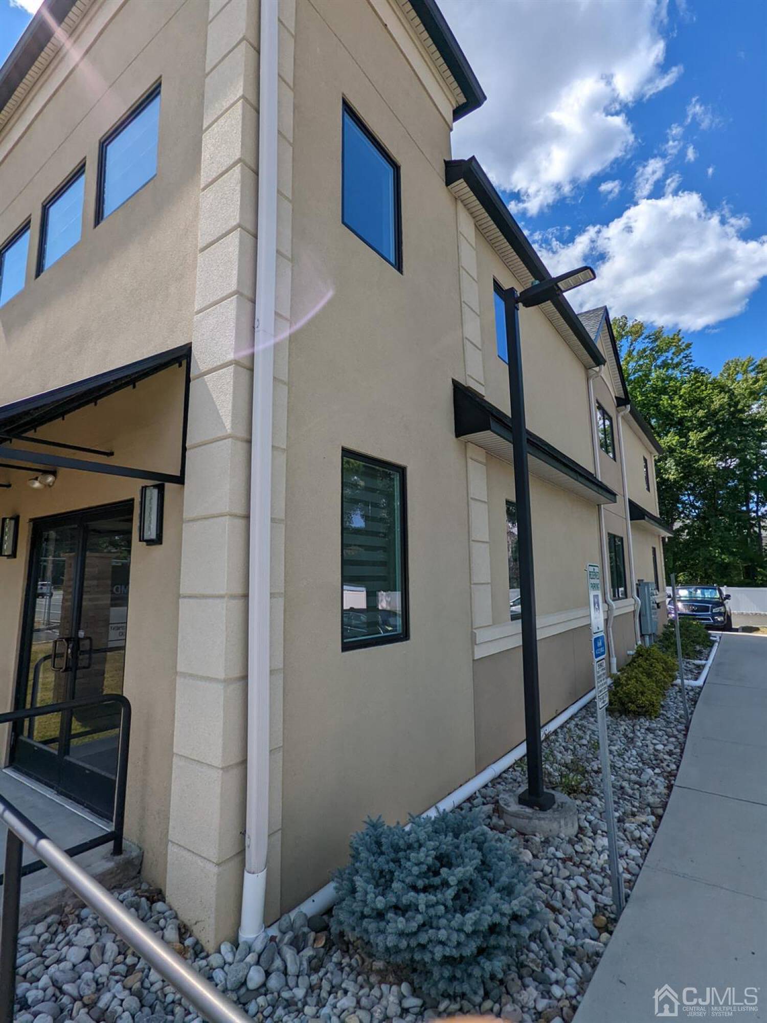 1861 US-130, North Brunswick Township, NJ 08902 | Crexi.com