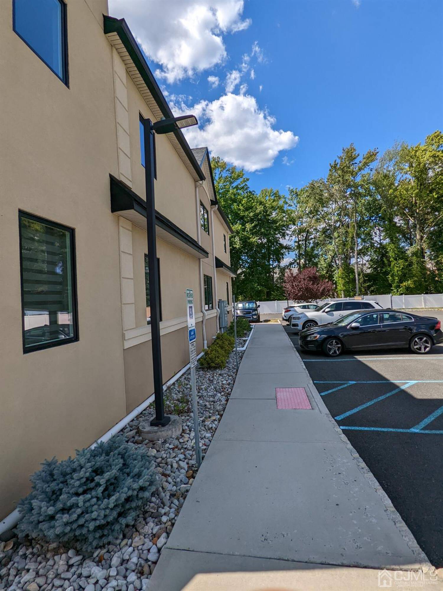 1861 US-130, North Brunswick Township, NJ 08902 | Crexi.com