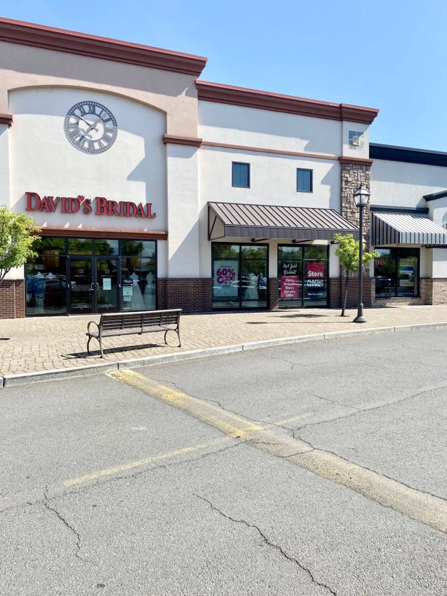 1251 E McAndrews Rd, Medford, OR 97504 | Crexi.com