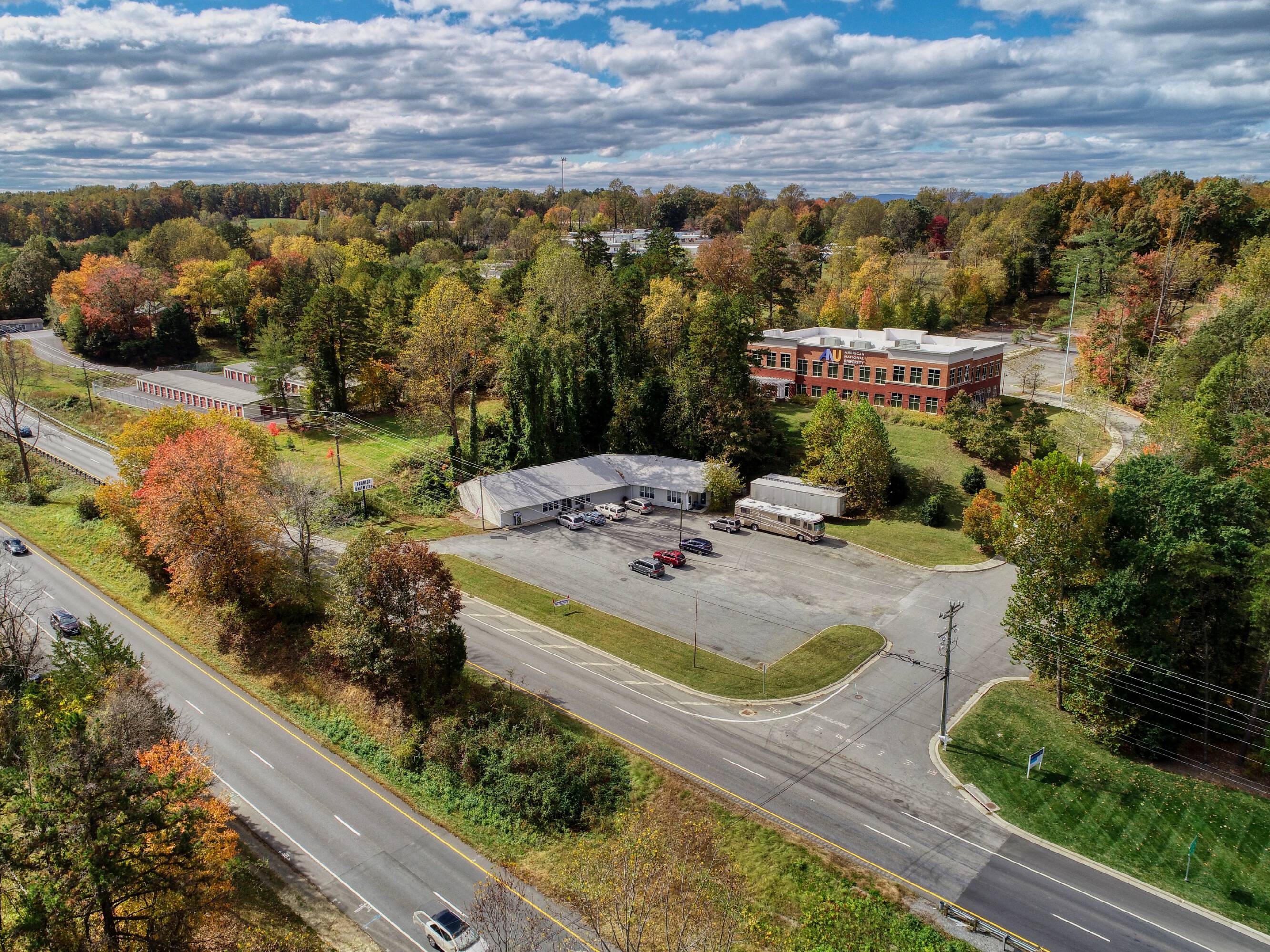 3926 SEMINOLE TR Charlottesville VA 22911-8397 APN: 032000000022L1 ...