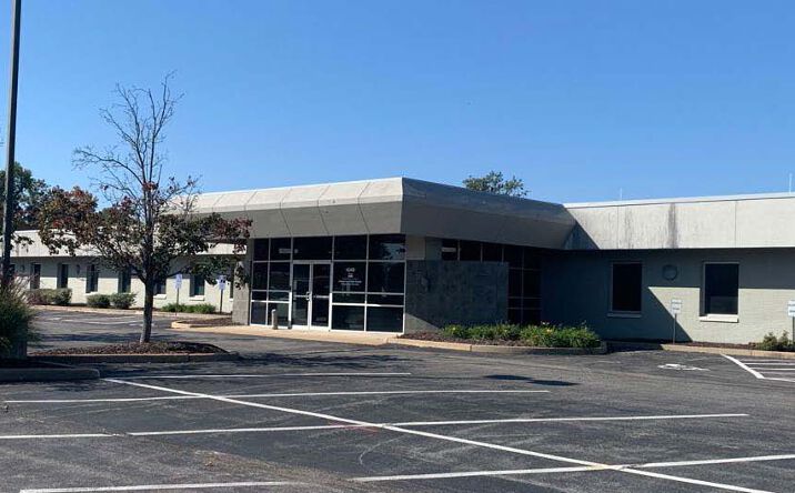 4349 Woodson Rd, St. Louis, MO 63134 | Crexi.com