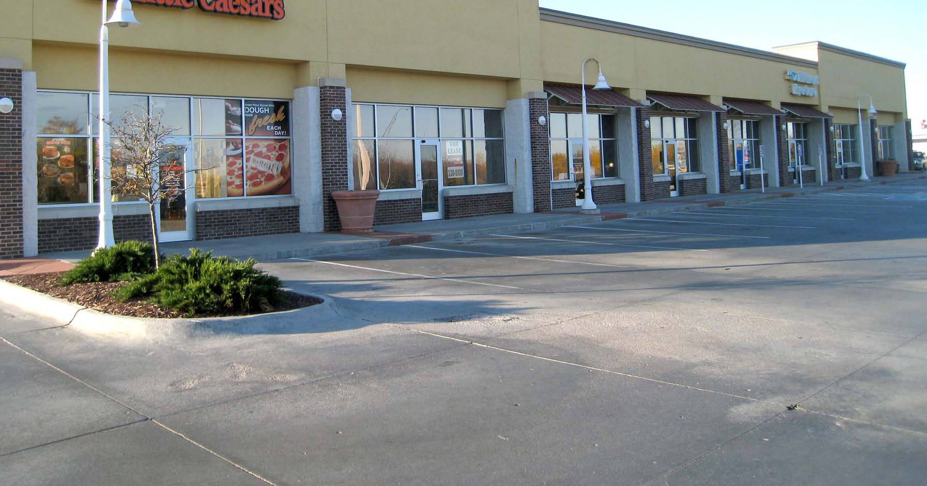 18111 Q ST Omaha NE 68135-1200 APN: 2011-0169-19 | Crexi.com