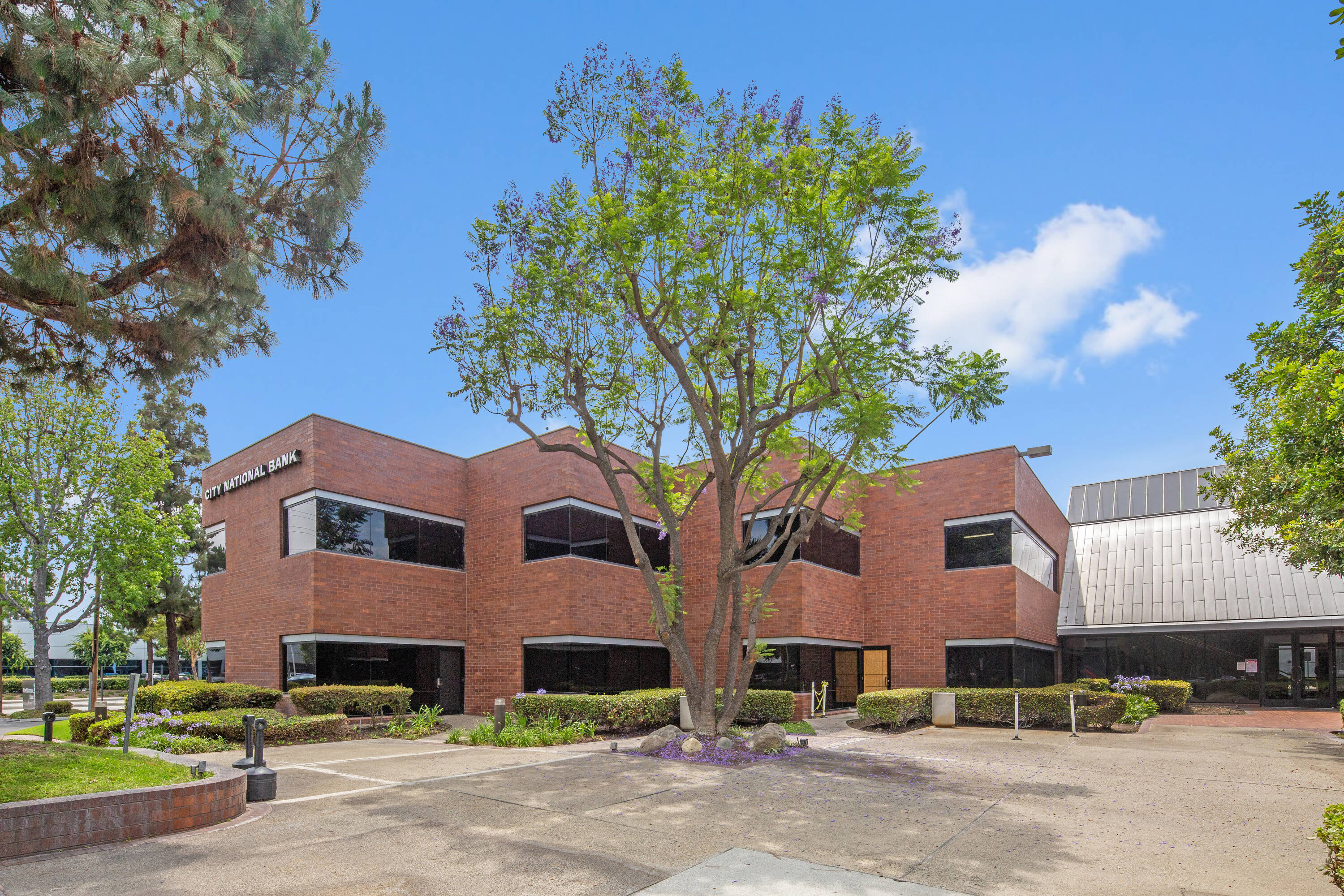 5601 E SLAUSON AVE Commerce CA 90040-2953 APN: 6332-003-019 | Crexi.com