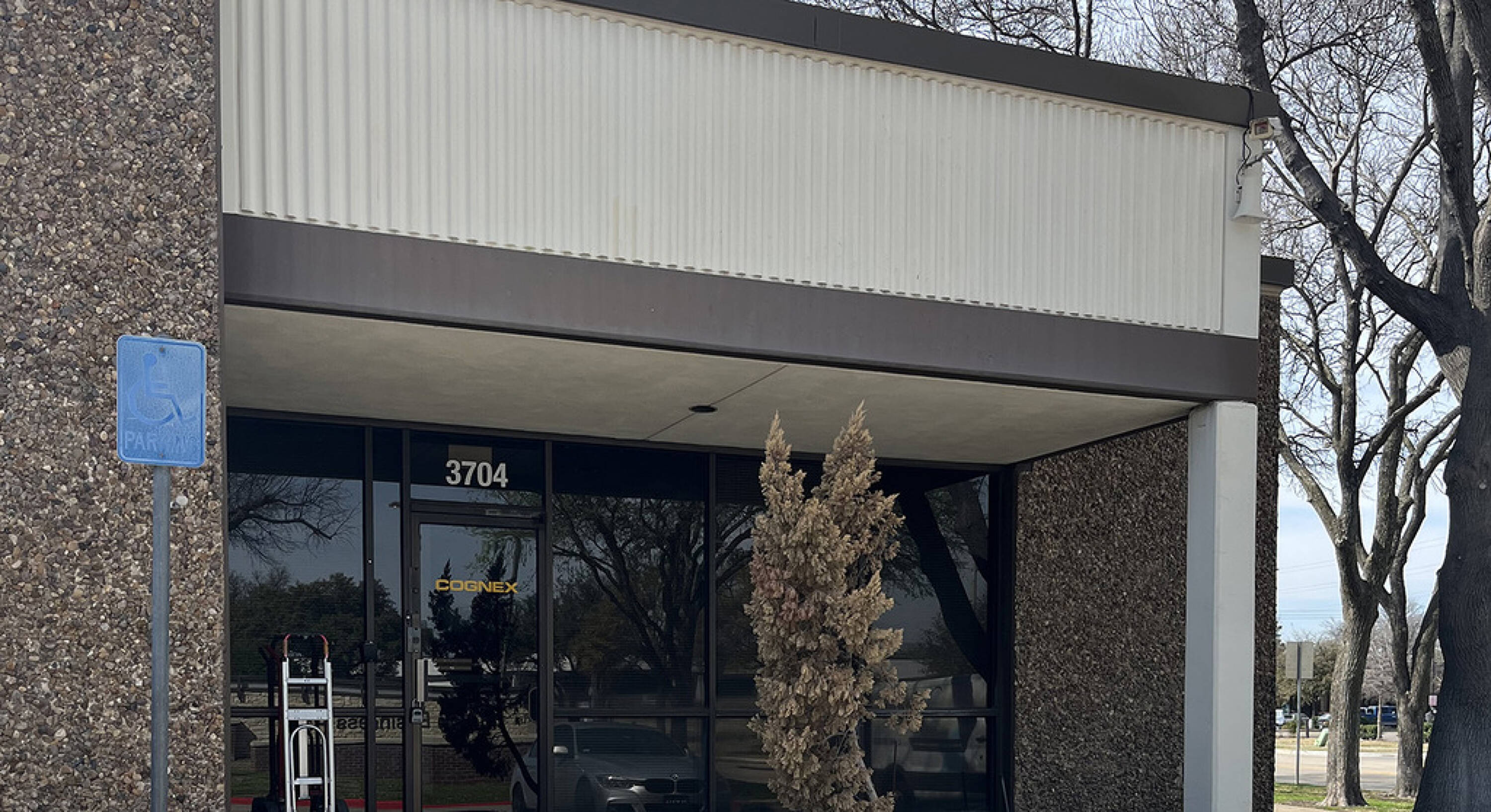 3704-3732 Arapaho Rd, Addison, TX 75001 | Crexi.com