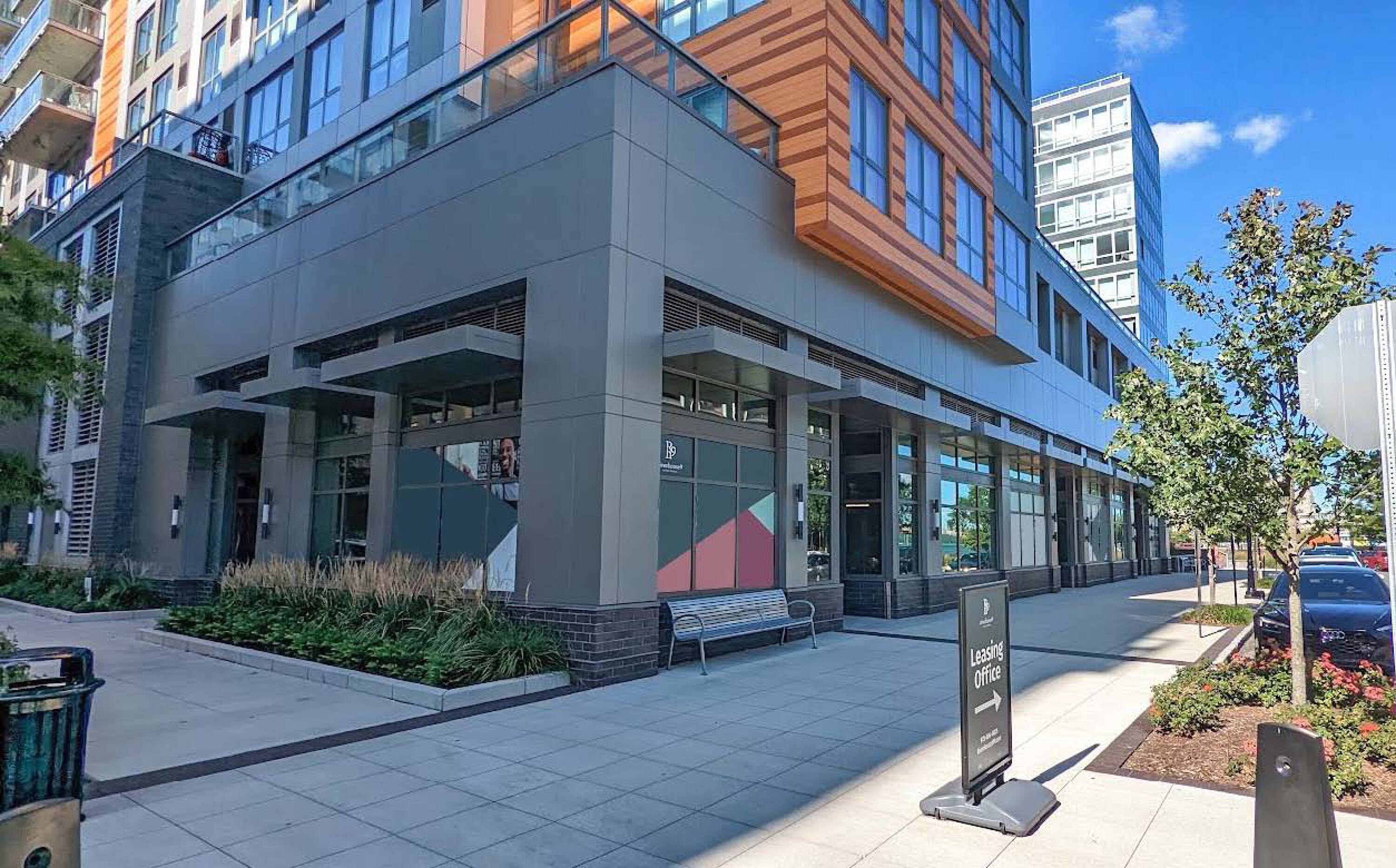 900 Avenue At Port Imperial