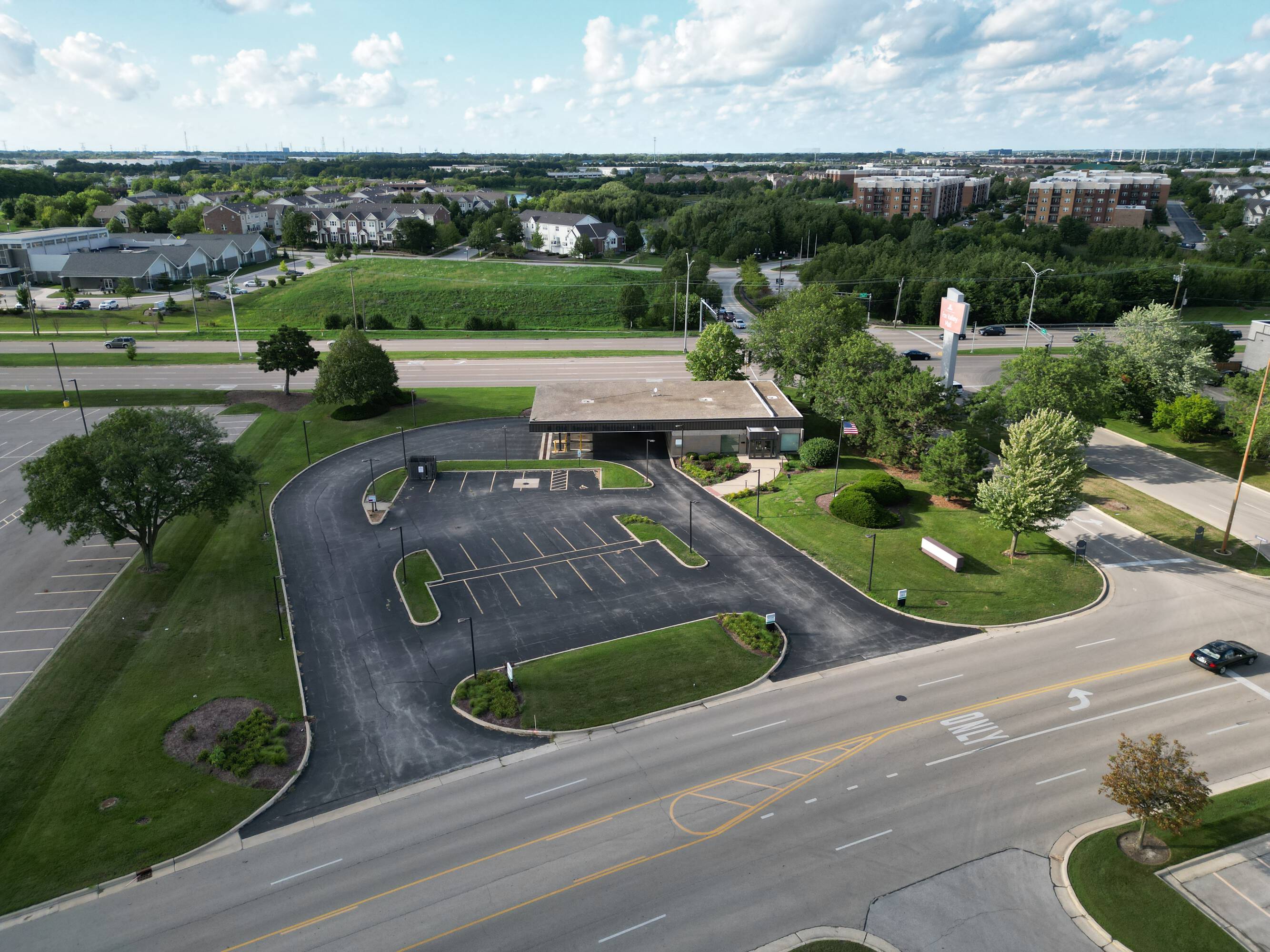 4080 Fox Valley Center Dr, Aurora, IL 60504 | Crexi.com
