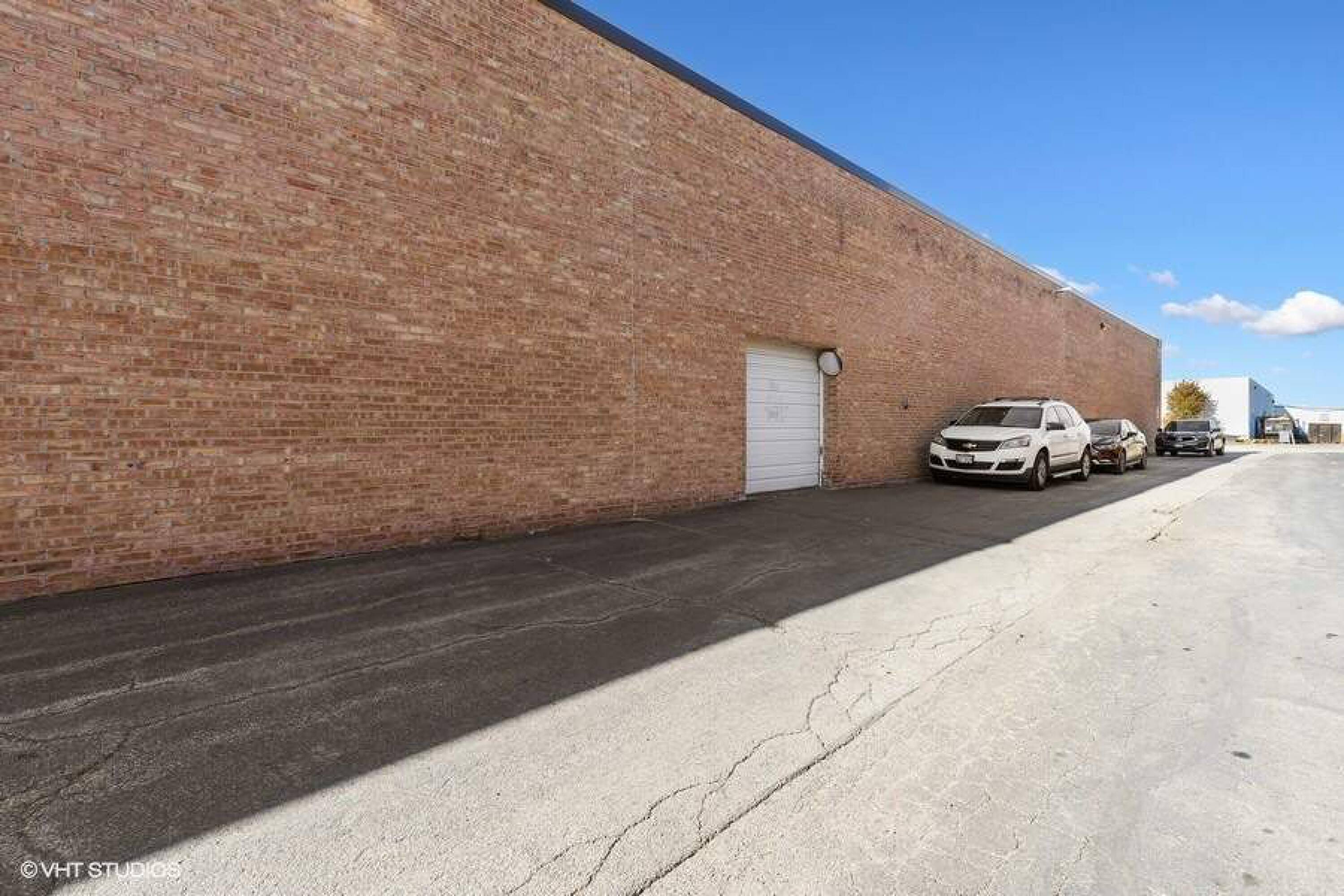 1351 Armour Blvd, Mundelein, IL 60060 | Crexi.com