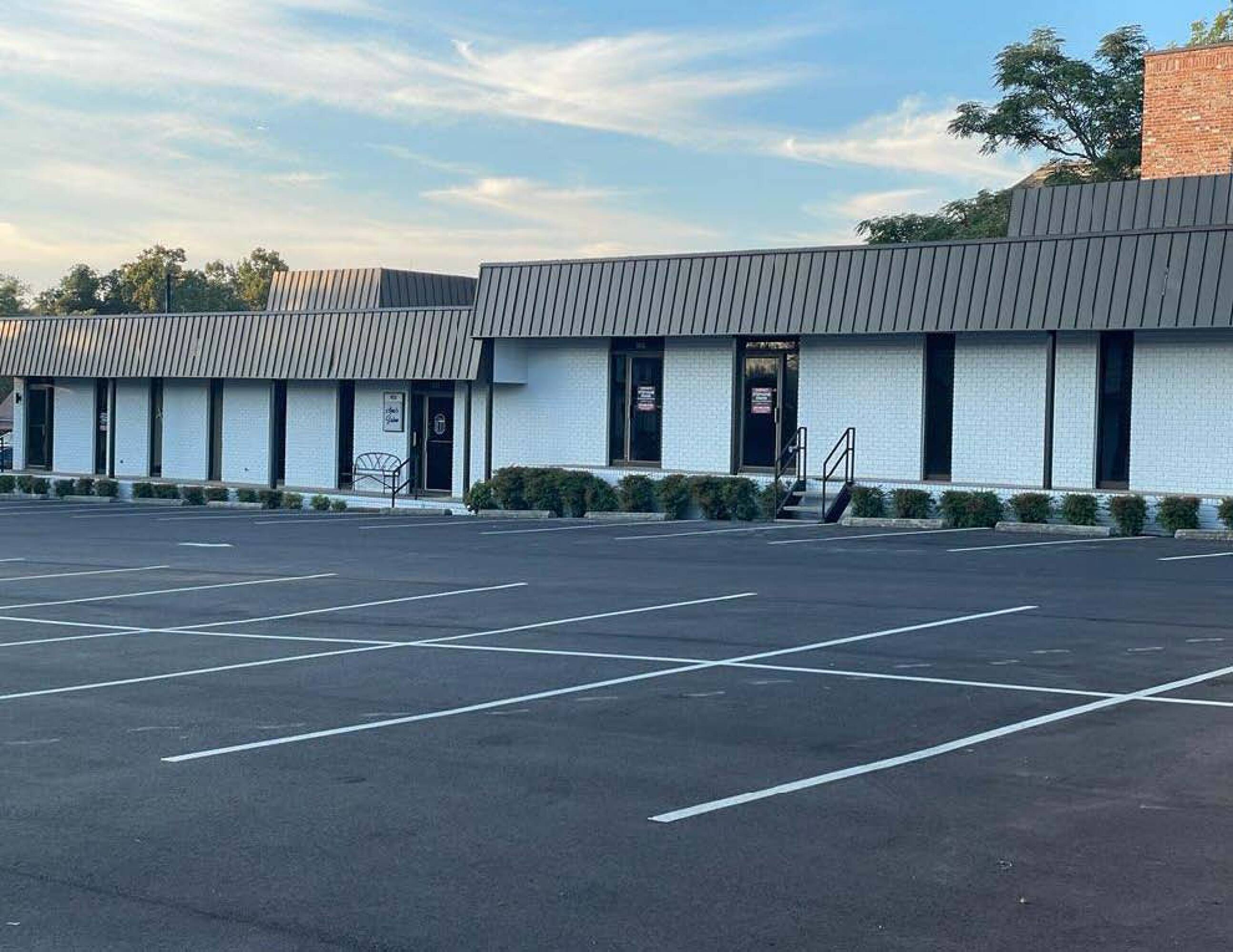 210 Dahlonega St, Cumming, GA 30040 | Crexi.com