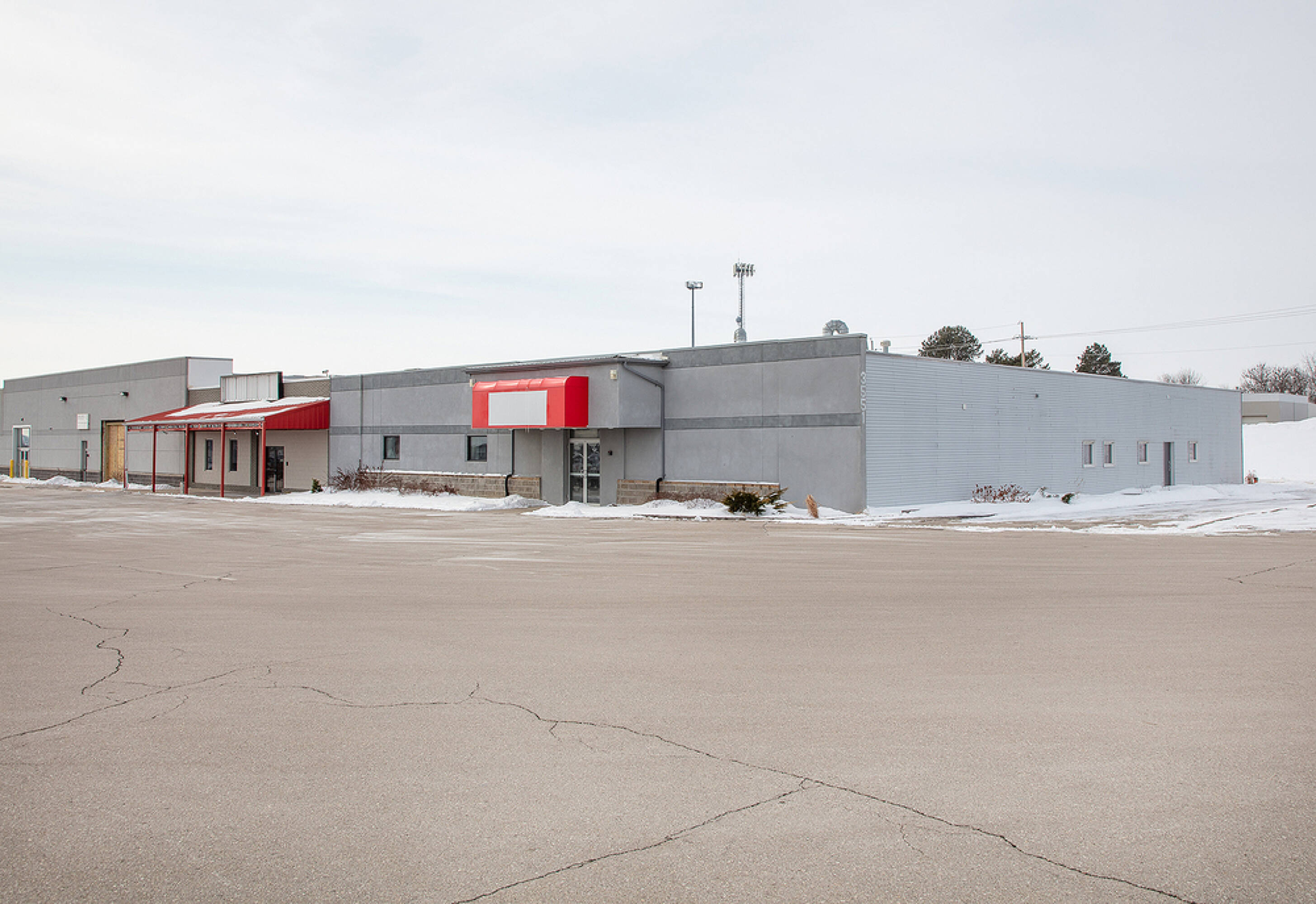 3551 University Ave, Waterloo, IA 50701 | Crexi.com