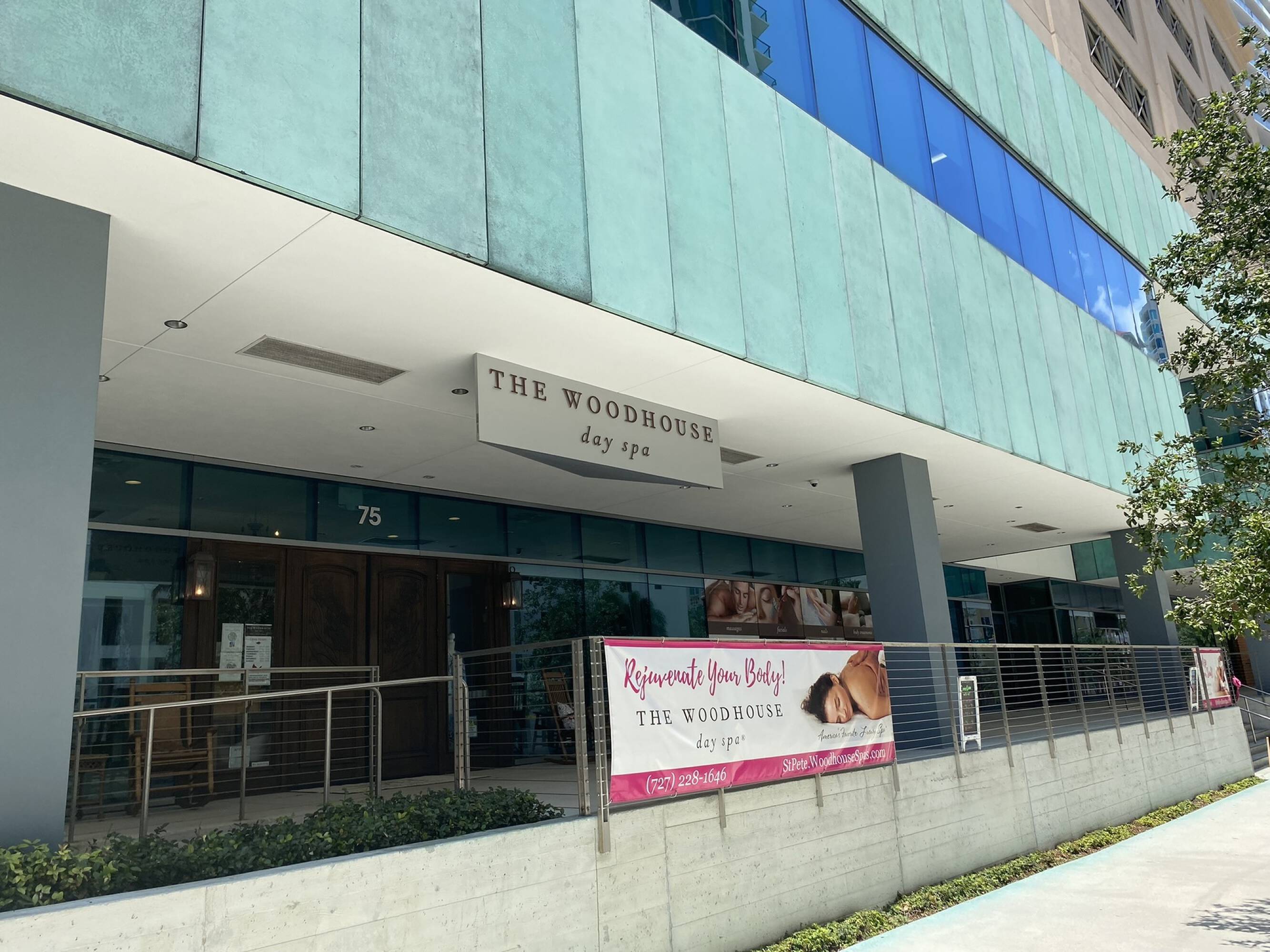 100 Central Ave, St. Petersburg, FL 33701 | Crexi.com