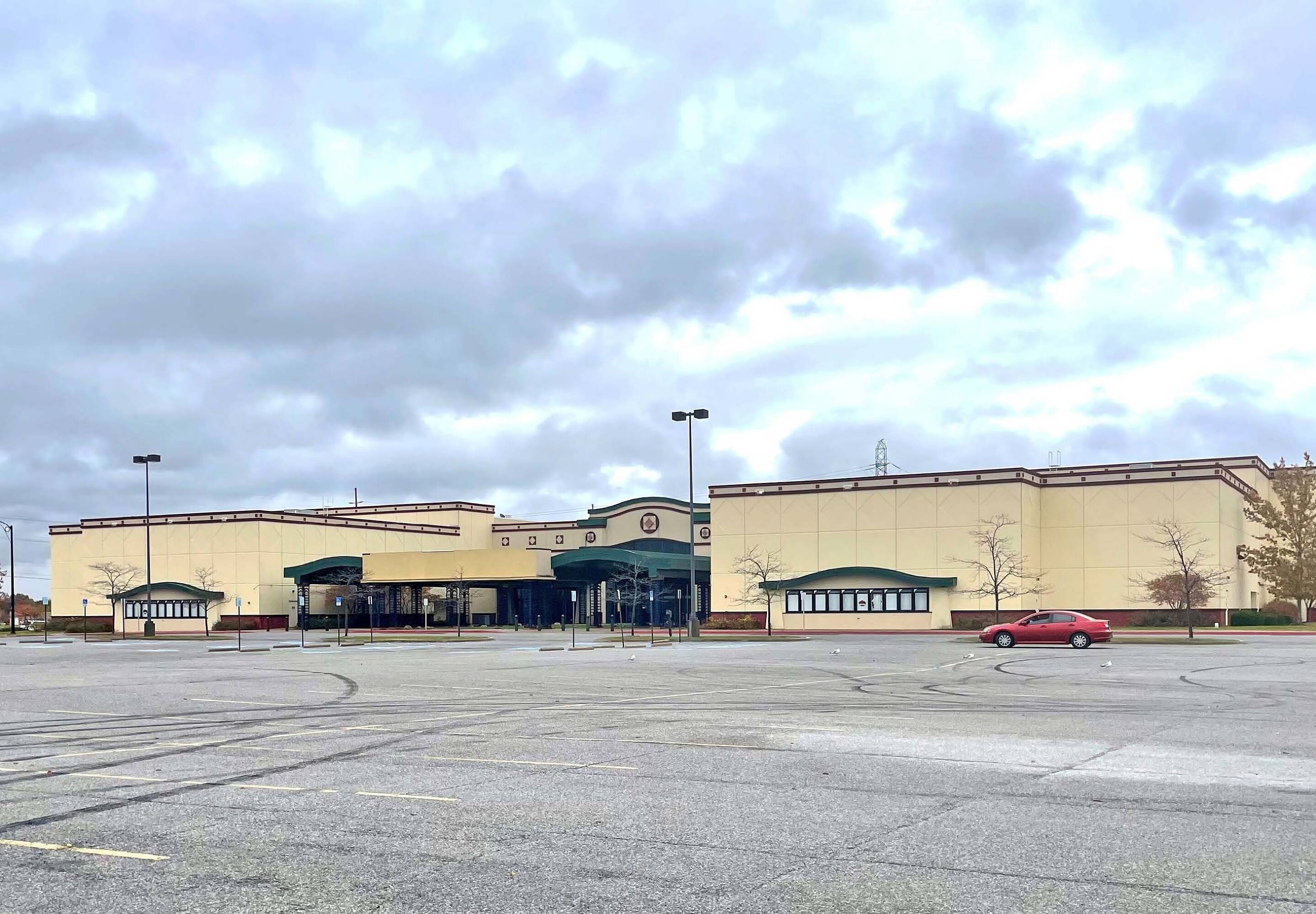 3930 E DUPONT RD Fort Wayne IN 46825-2448 APN: 020805100012001072 ...