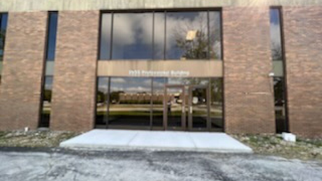 2555 W Lincoln Hwy, Olympia Fields, IL 60461 - Office Space for Lease