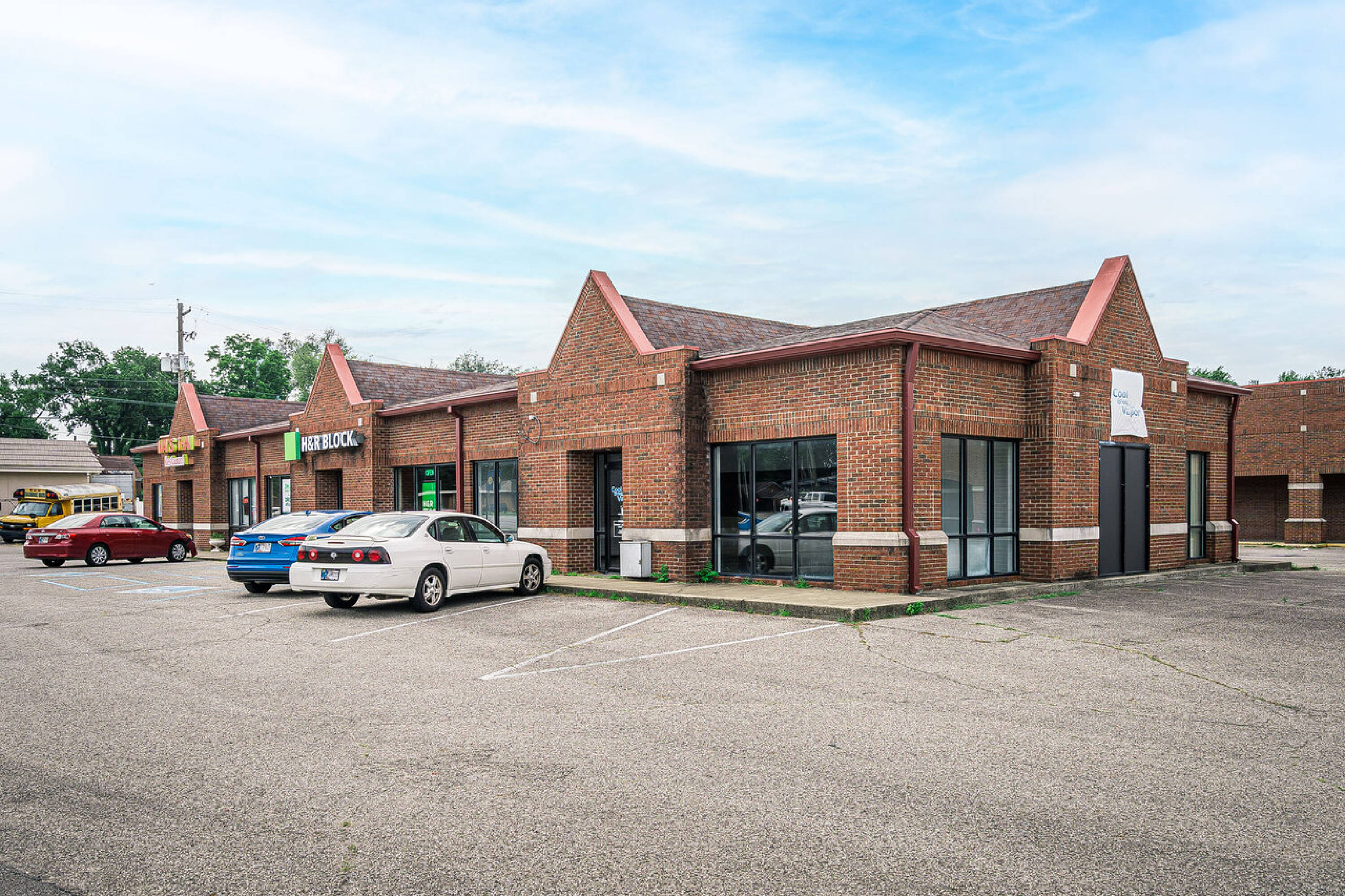 1009 - 1457 East 10th Street, Jeffersonville, IN 47130 | Crexi.com