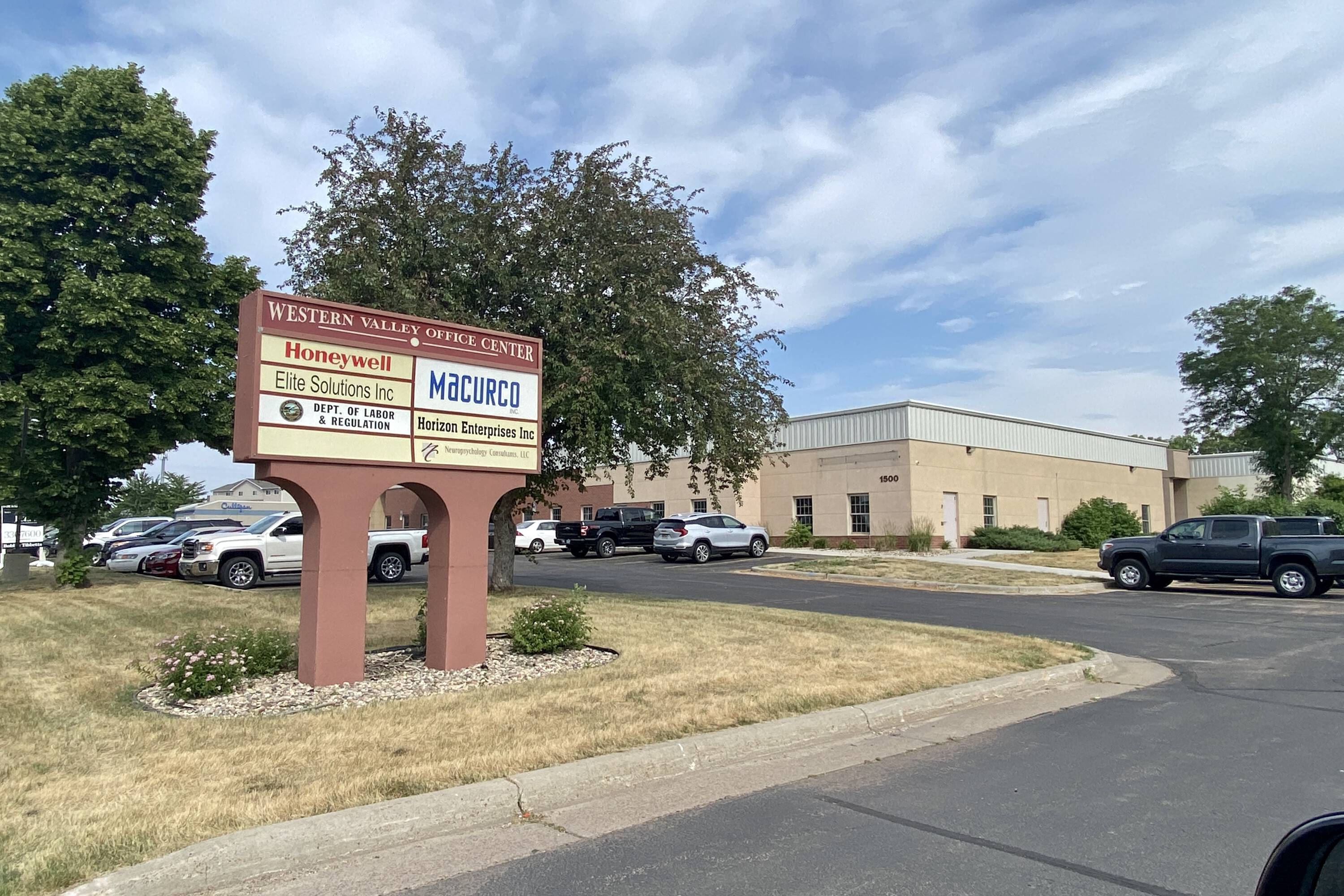 1500 W 51st St, Sioux Falls, SD 57105 | Crexi.com