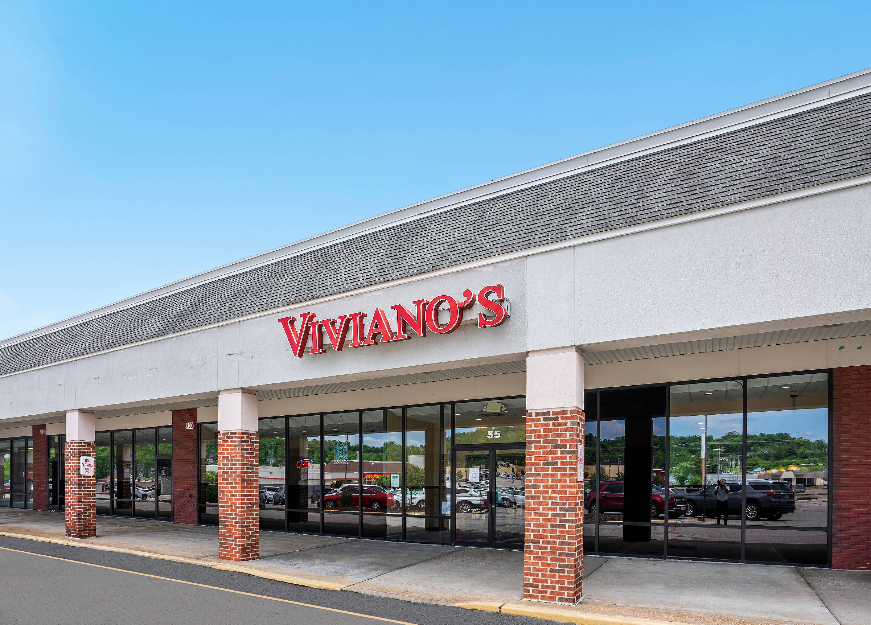 14 Fenton Plaza, Fenton, MO 63026 | Crexi.com