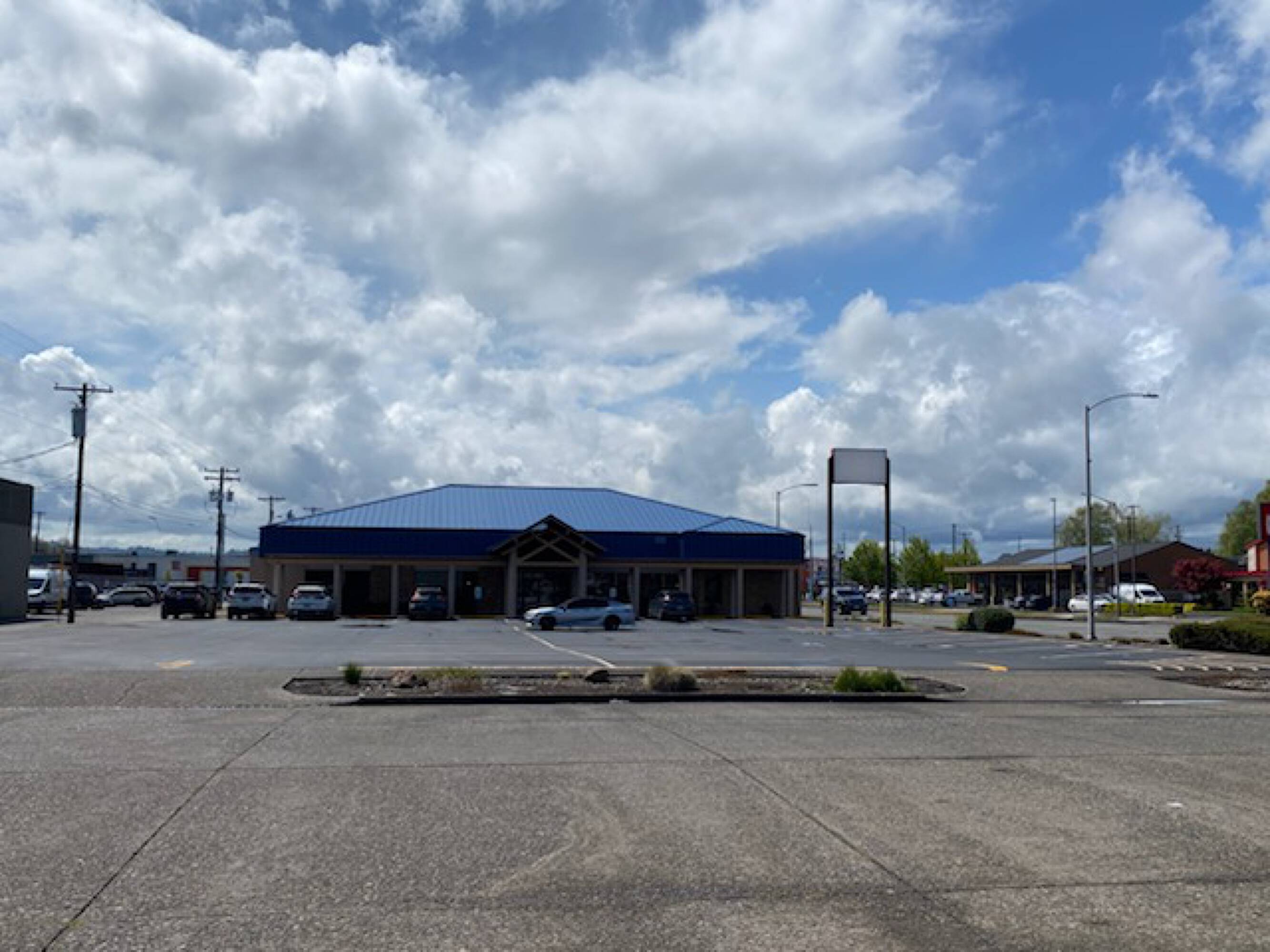 811 Washington Way, Longview, WA 98632 | Crexi.com