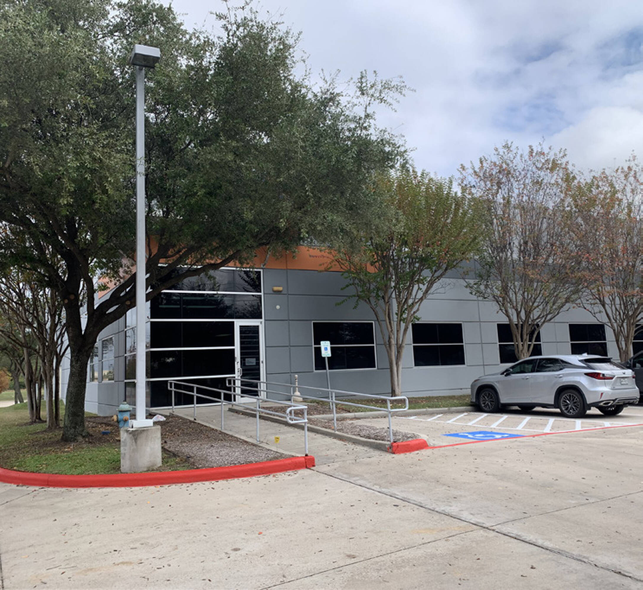 4500 N SAM HOUSTON PKWY W Houston TX 77086-1472 APN: 1274160010001 | Crexi.com