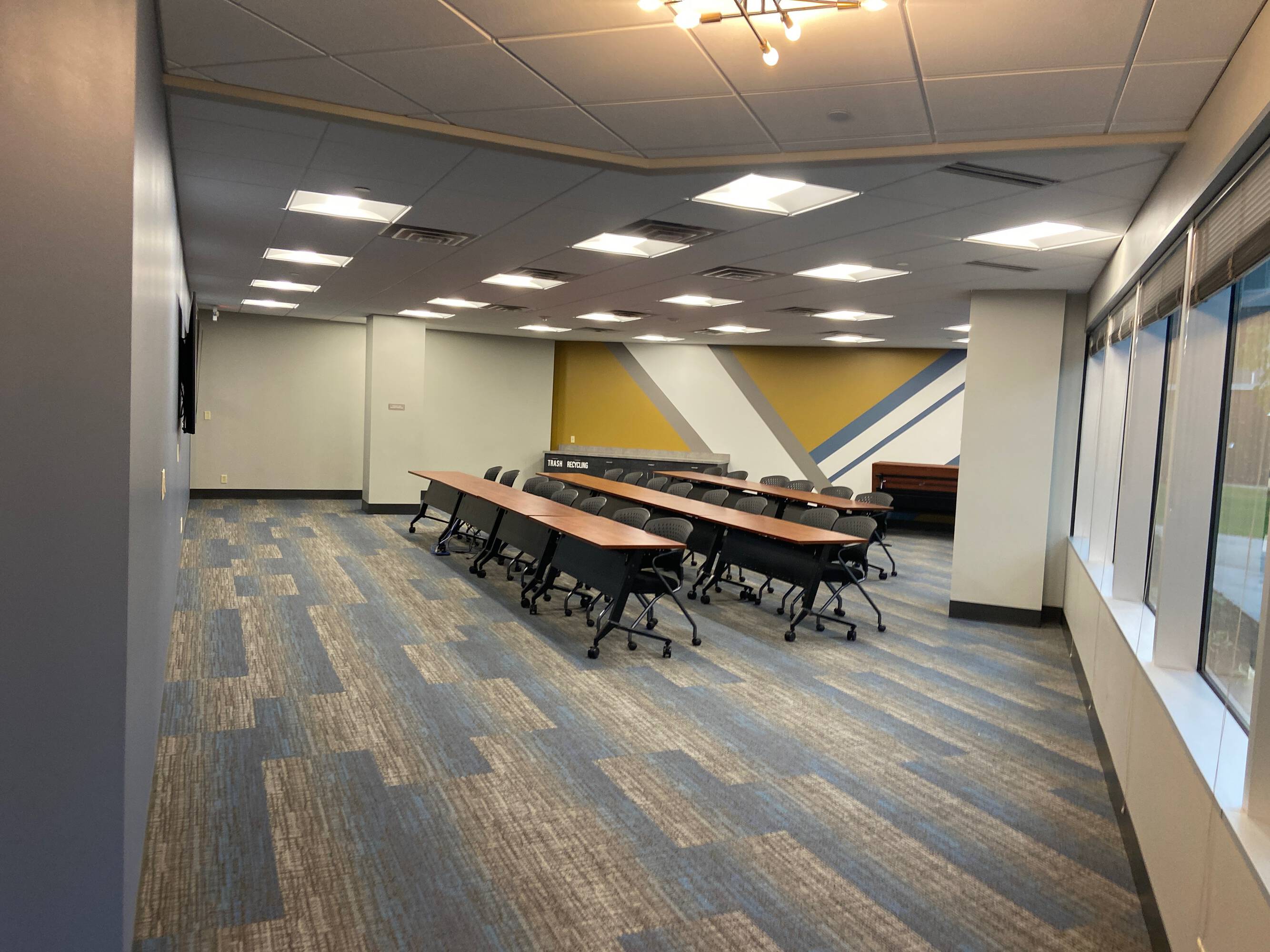 6160 Summit Dr N, Brooklyn Center, MN 55430 | Crexi.com