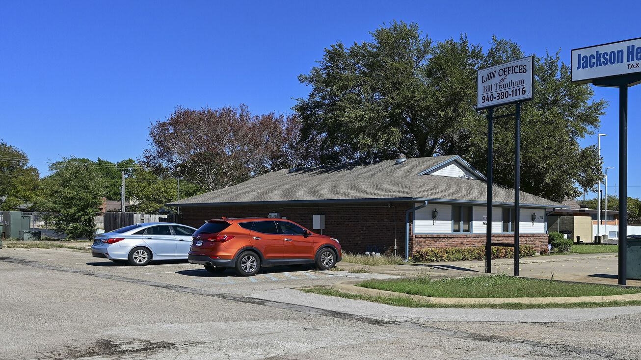 1710 W University Dr, Denton, TX 76201 - Retail Space for Lease - 1710 ...