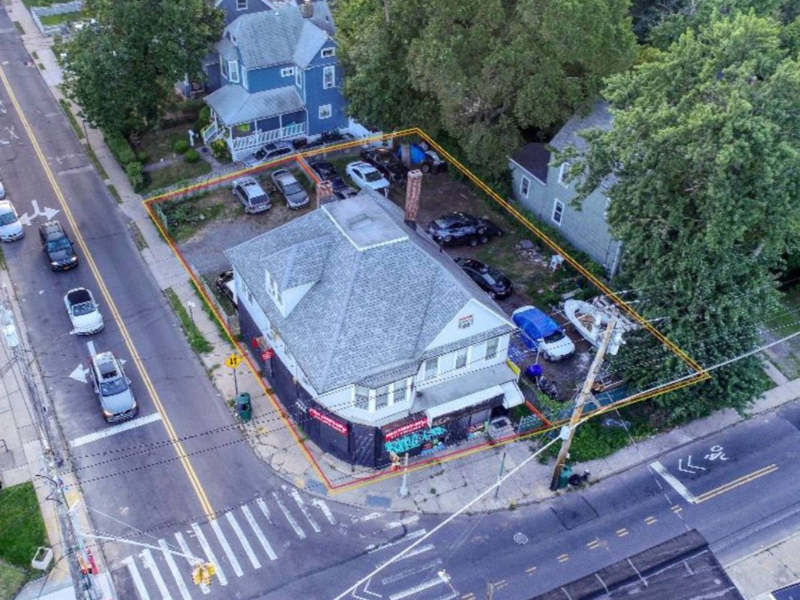 450 Clove Rd, Staten Island, NY 10310 | Crexi.com