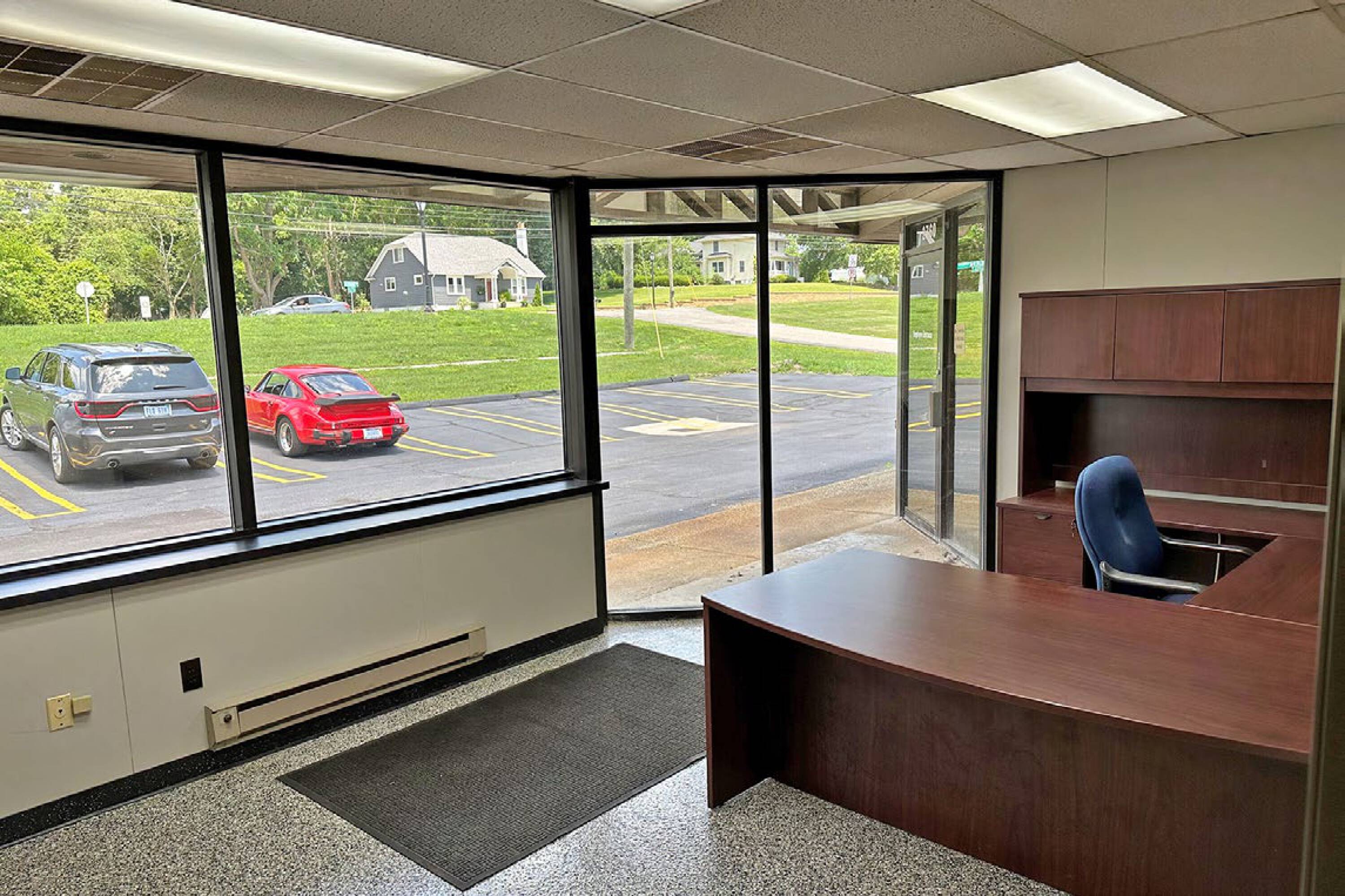 2760 AUBURN RD Auburn Hills MI 48326-3114 APN: 02-14-35-227-014 | Crexi.com