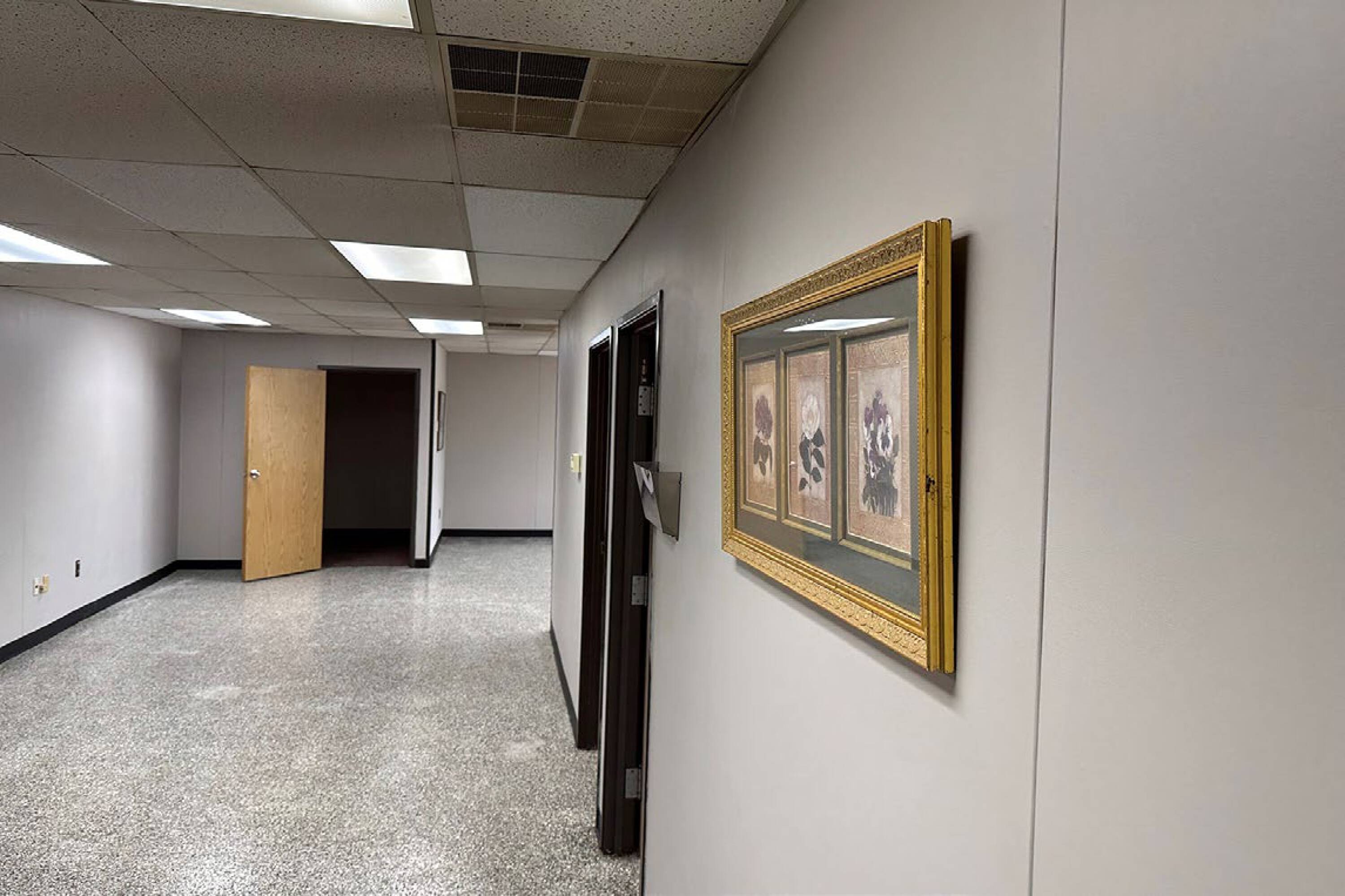 2760 AUBURN RD Auburn Hills MI 48326-3114 APN: 02-14-35-227-014 | Crexi.com