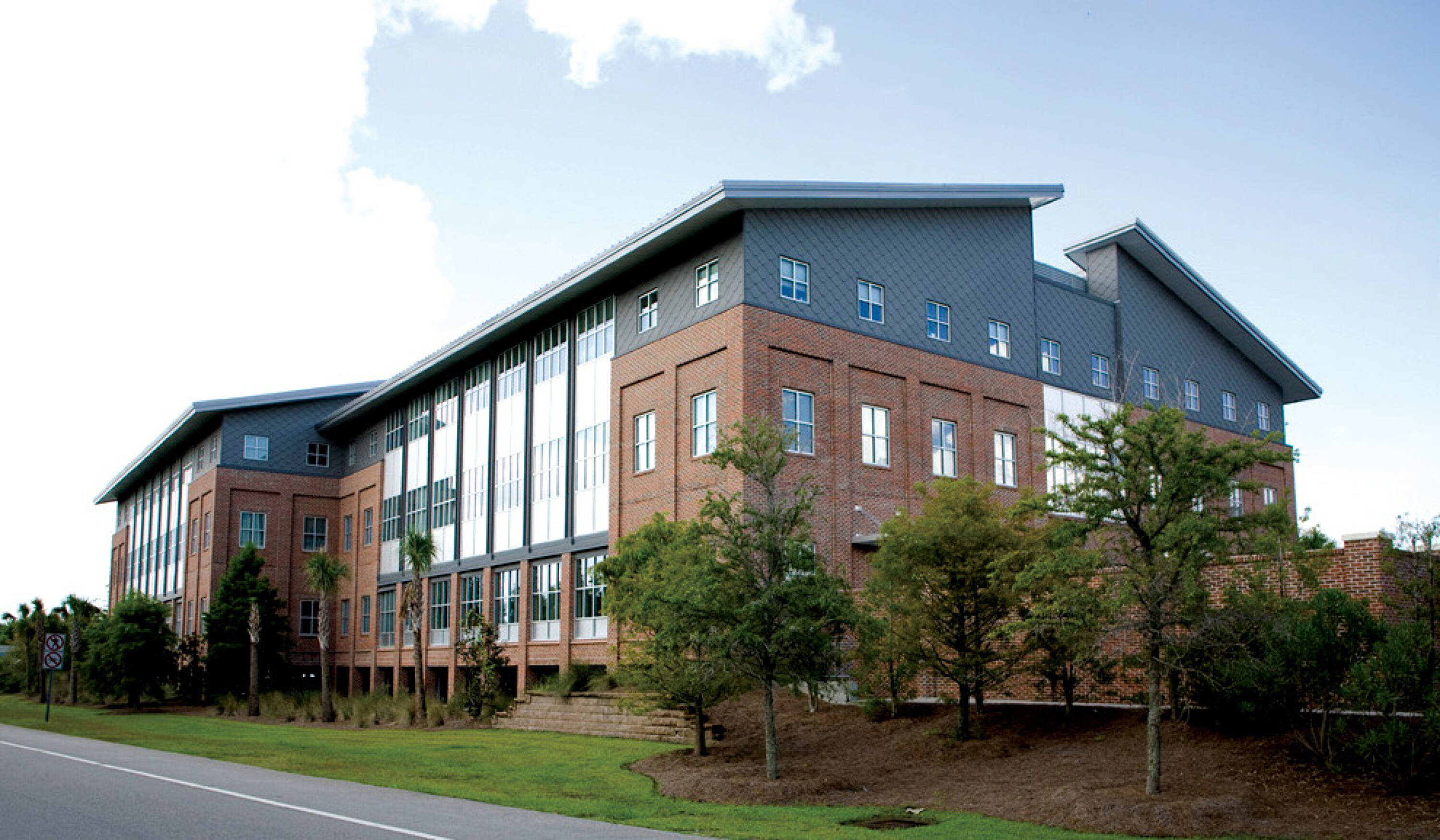 180 Wingo Way, Mt Pleasant, SC 29464 | Crexi.com