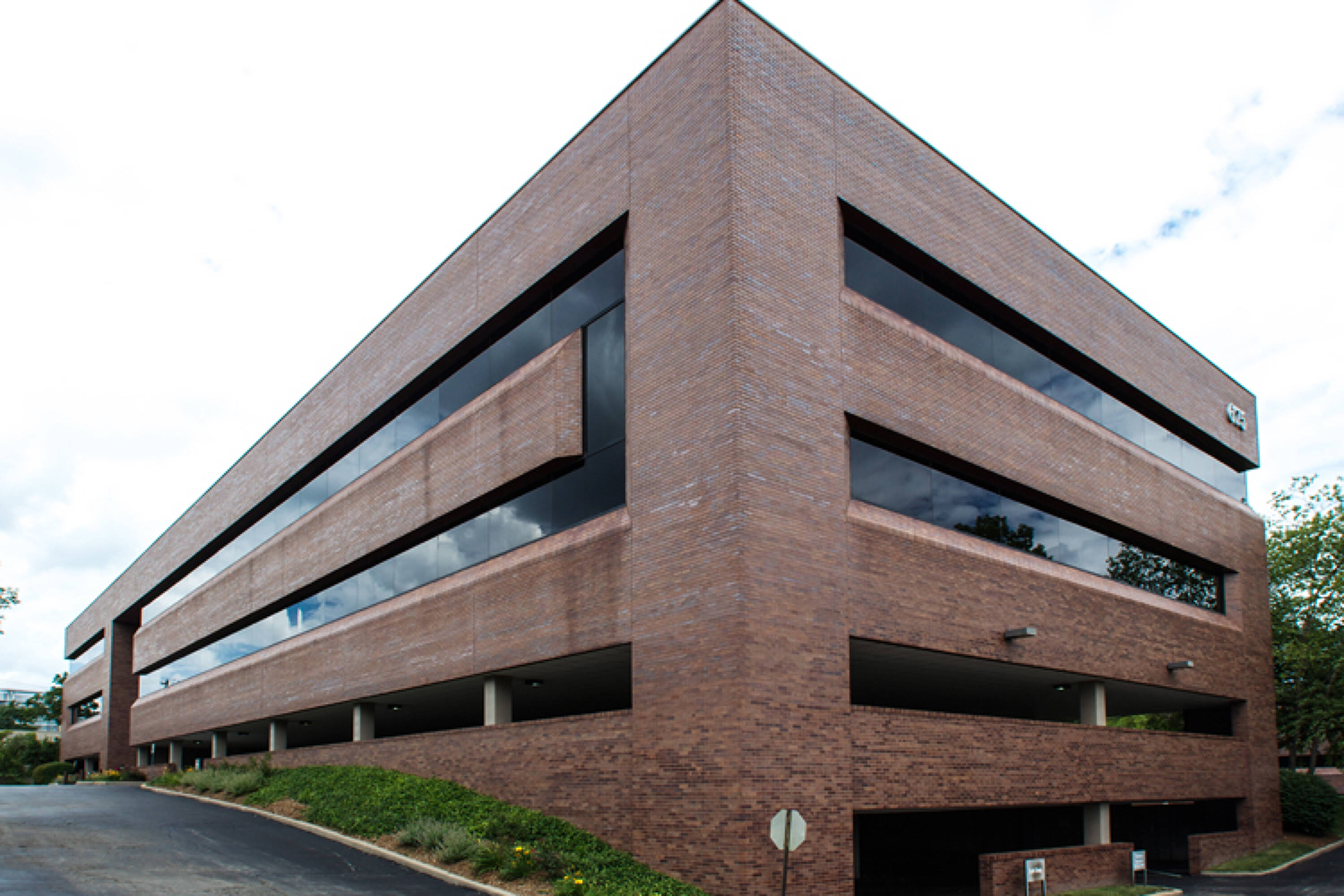 675 Old Ballas Rd, Creve Coeur, MO 63141 | Crexi.com