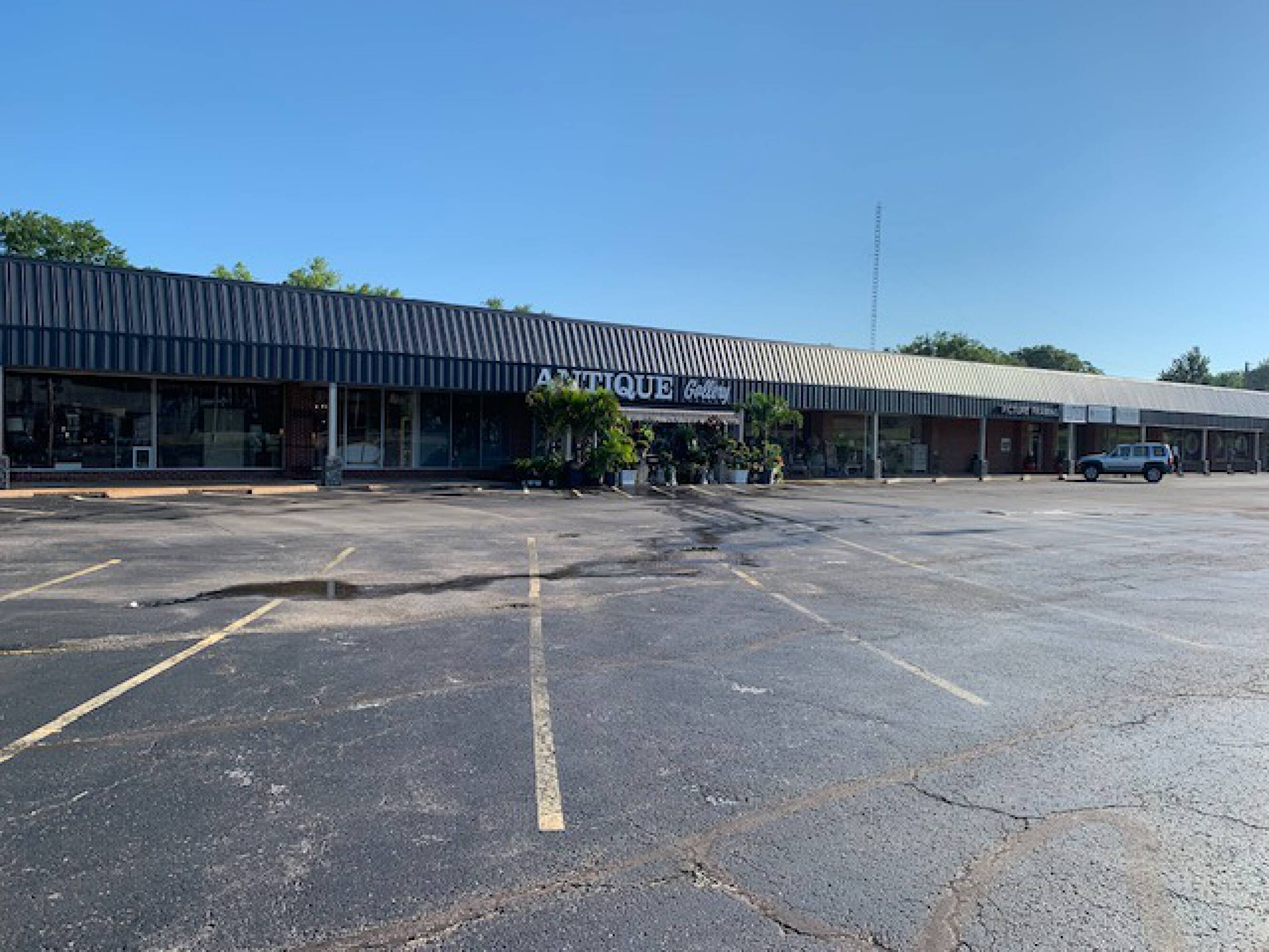 10073 Manchester Rd, St. Louis, MO 63122 | Crexi.com