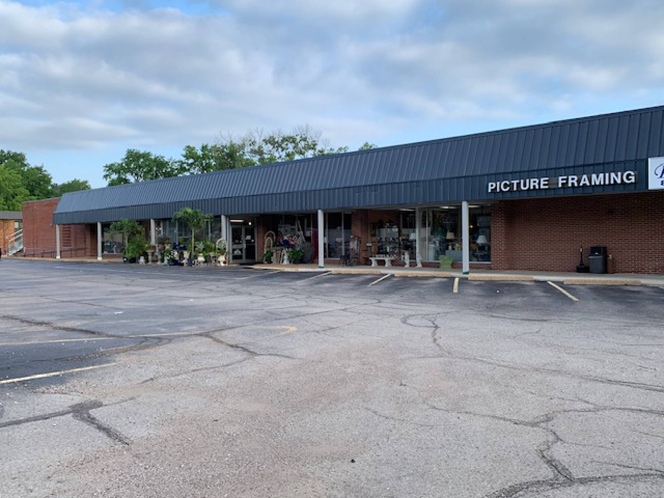 10073 Manchester Rd, St. Louis, MO 63122 | Crexi.com