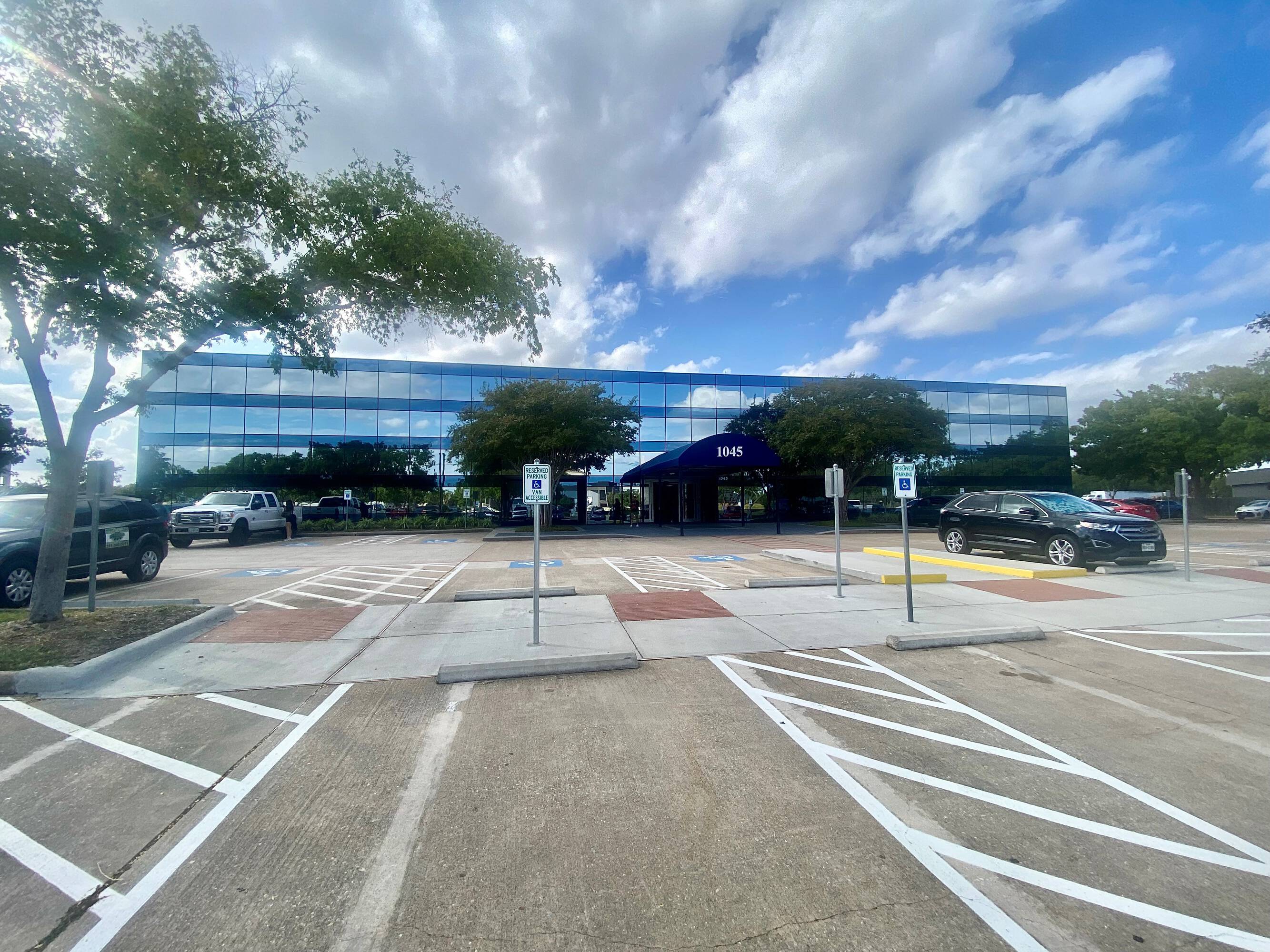 1045 Gemini St, Houston, TX 77058 | Crexi.com