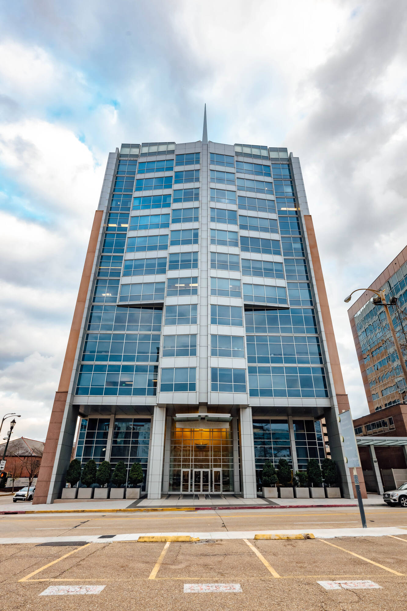 400 Convention St, Baton Rouge, LA 70802 | Crexi.com